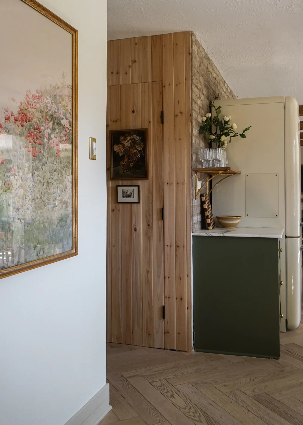 Easy DIY Hidden door project — REBECCA & GENEVIEVE