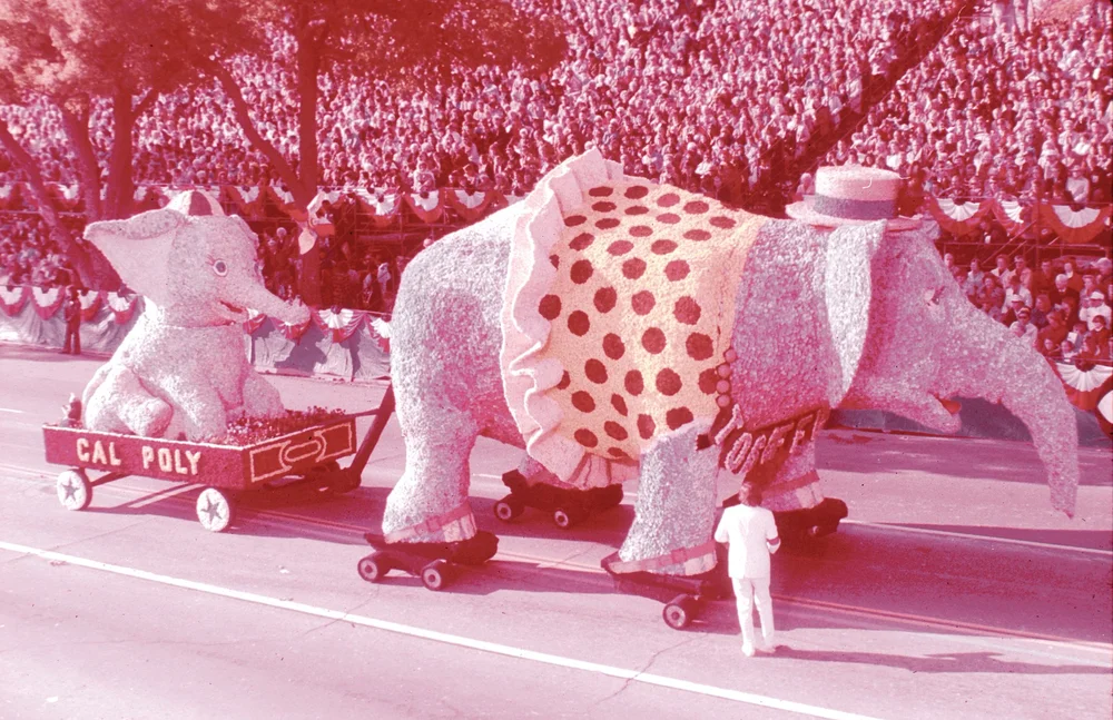 Floats from 1971 - 1980 — Cal Poly Rose Float