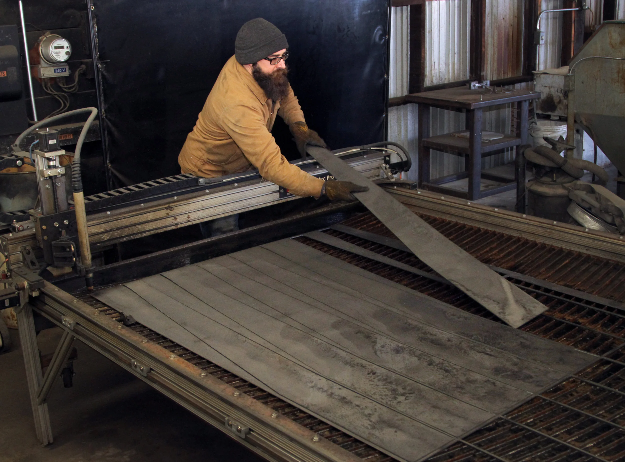 Boling Brothers - Meet the advertisers — HOP UP