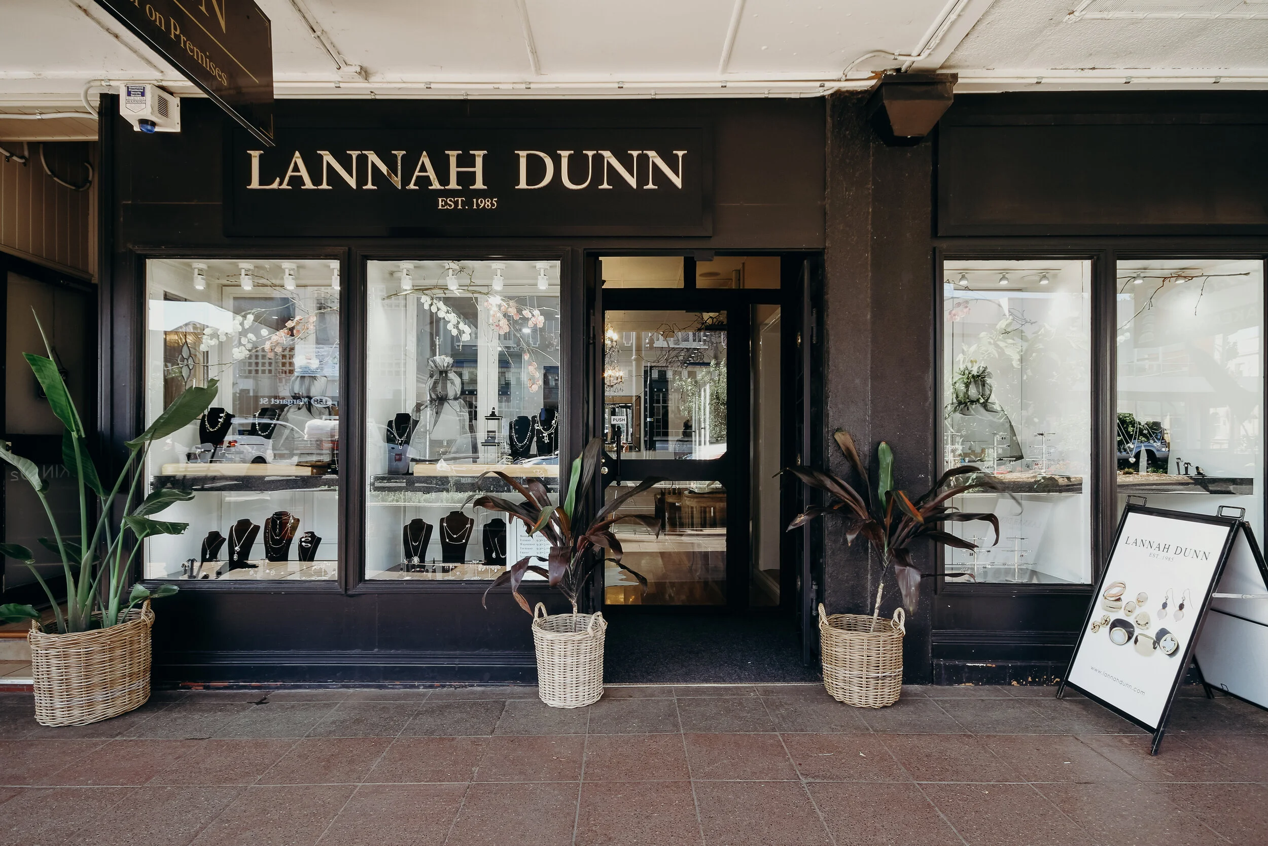 Hogans Family Jewellers — The Field Guide