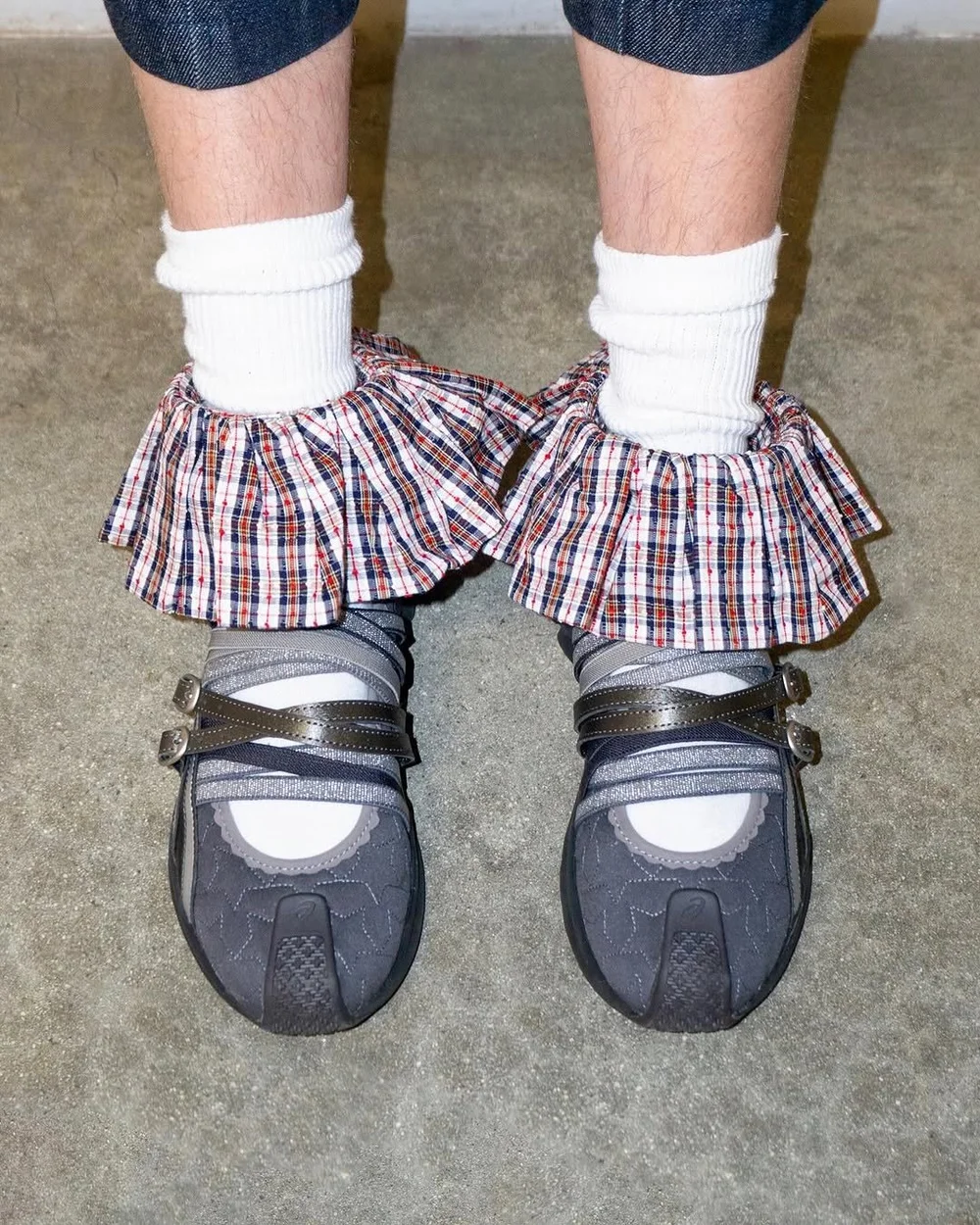 Street Grandma - Ruffle Cuffs — Street Archive Find streetwear brands ...