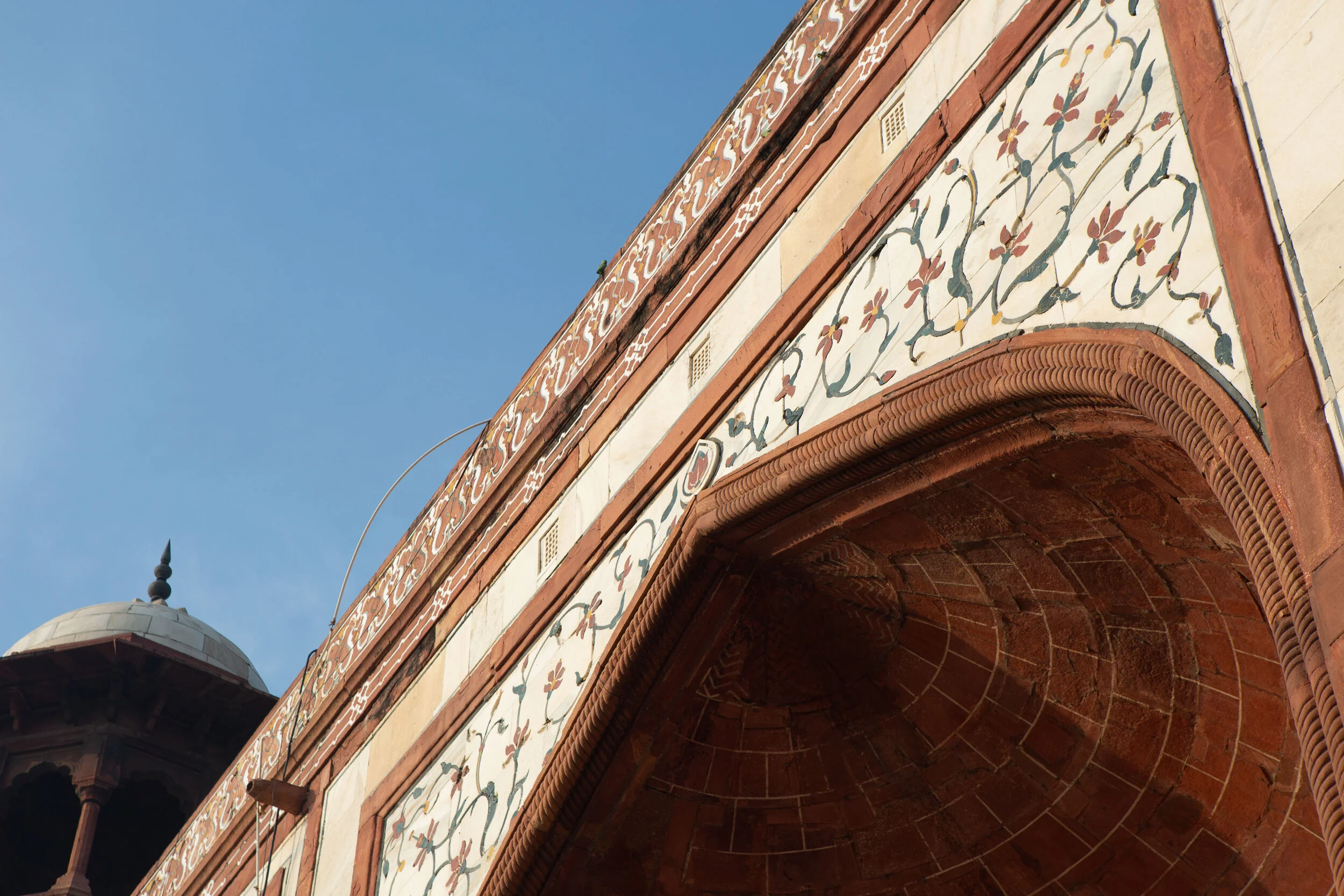 Looking at the History, Design, and Conspiracy Theories of the Taj ...