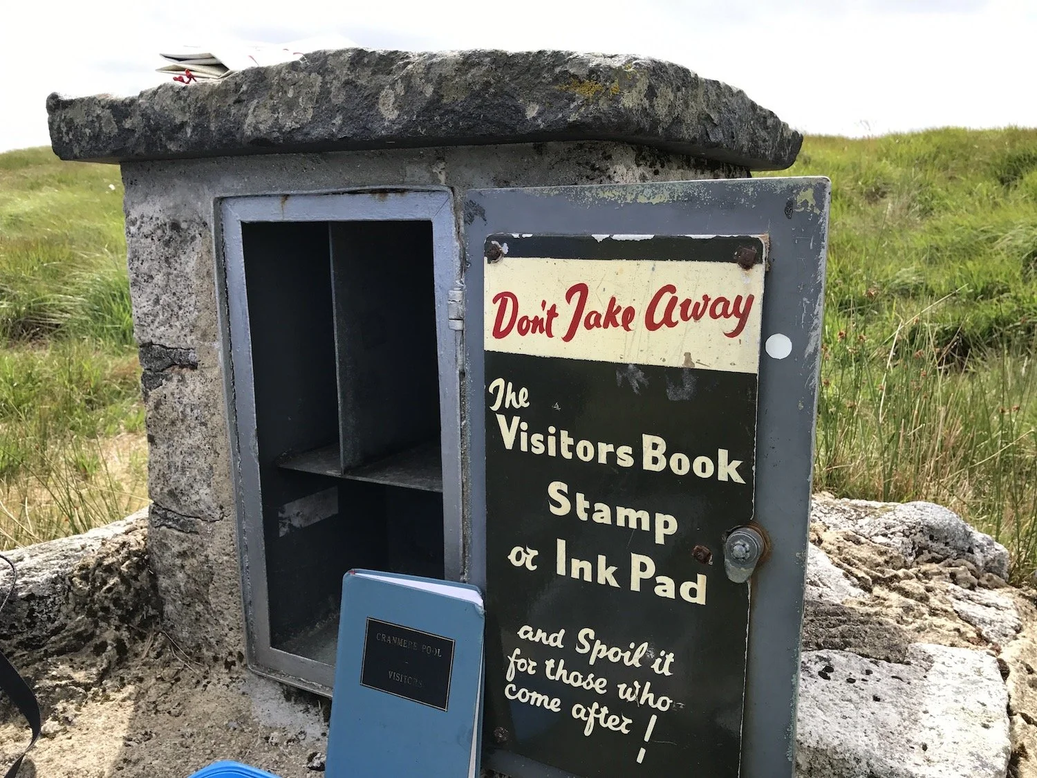 Exploring Dartmoor National Park: Discover Tors, Granite Formations ...