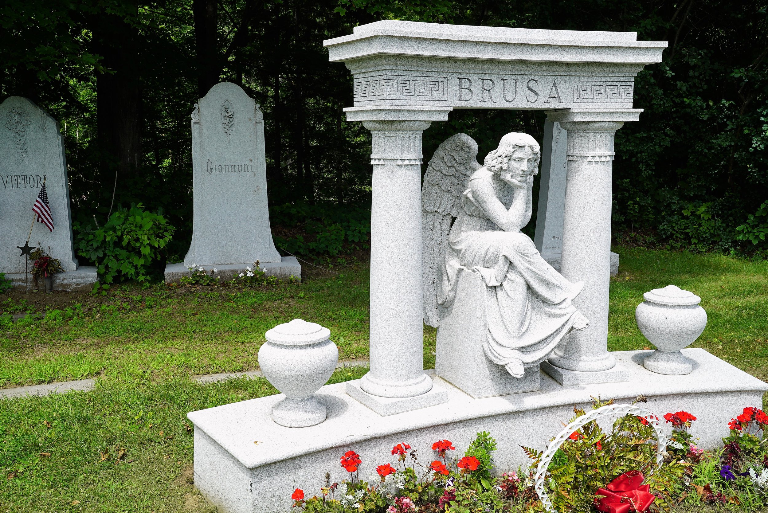 Headstone Designs — Local Cemeteries