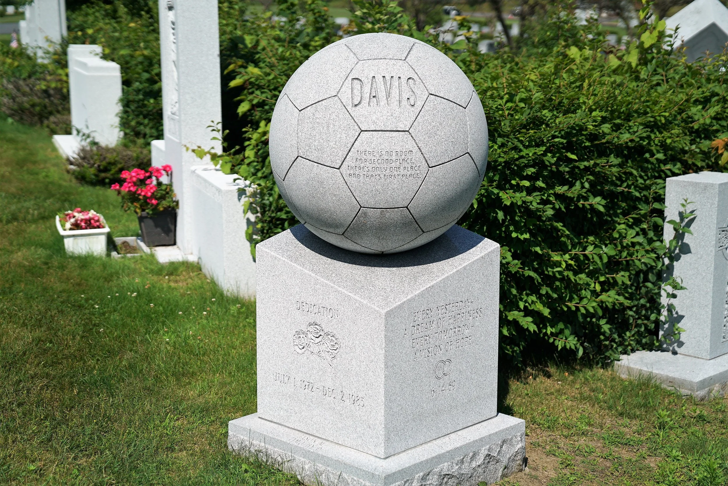 Headstone Designs — Local Cemeteries