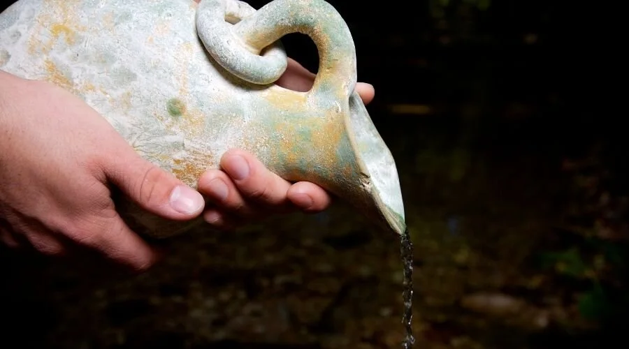 4 Powerful Lessons On The Blessing Of Pouring Yourself Out — Larry ...
