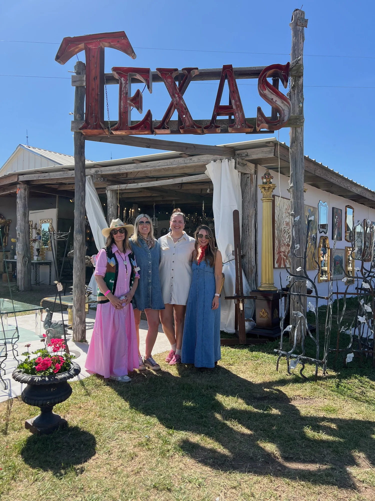 What to wear to the Round Top Antiques Fair | Style Inspiration
