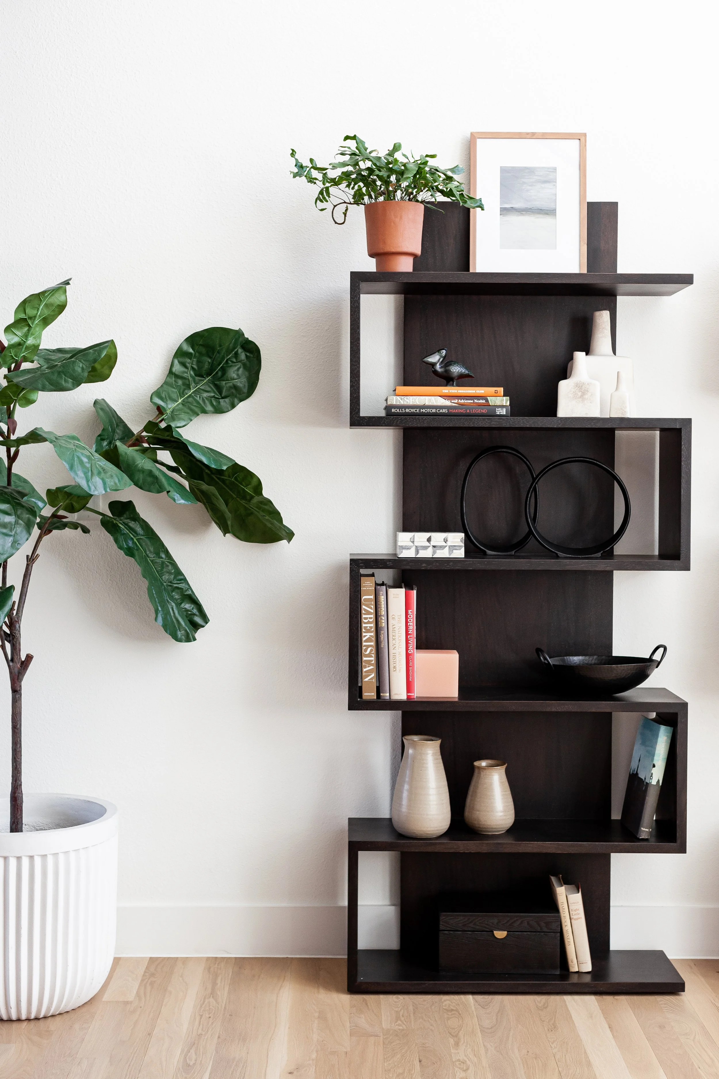 5 Shelf Styling Tips from Dallas Interior Designers