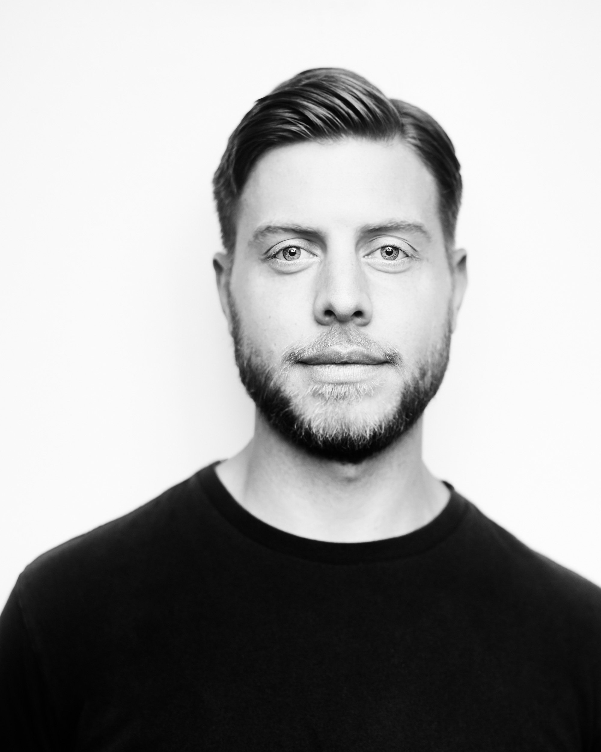 Effectively Using Your Headshots Across Various Platforms