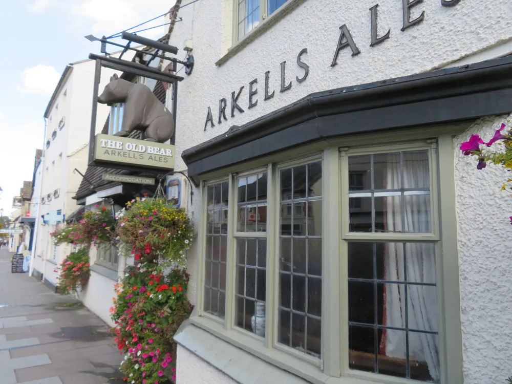 Thames Path – Nearing the End : Lechlade to Cricklade to Ewen — Just a ...
