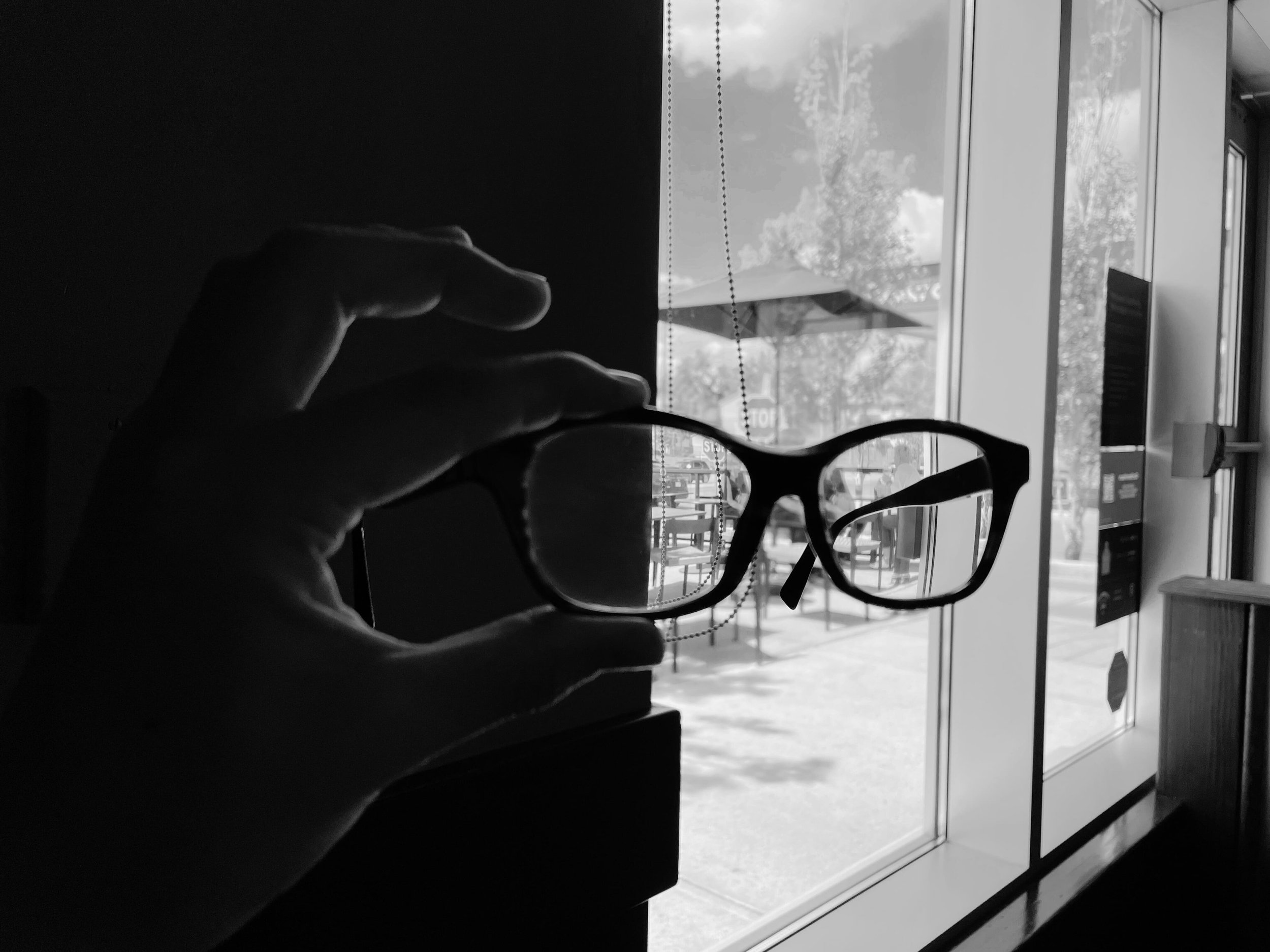 What Is Anti-Glare Coating on Glasses? — CHINOOK OPTICAL