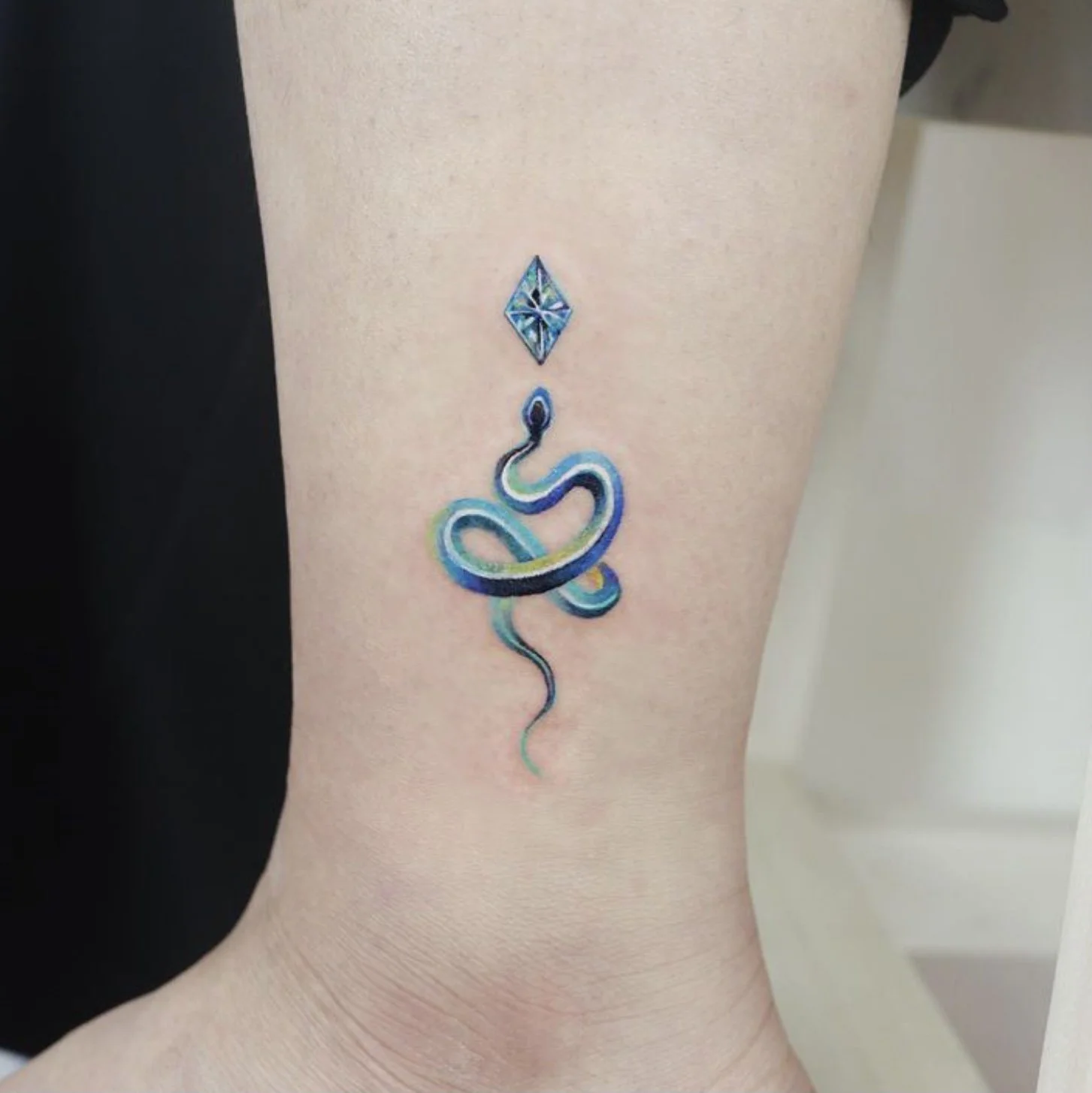 Blue Ink Tattoos: Complete Guide to Techniques & Care [2025]