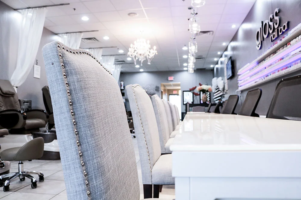GLOSS NAIL BAR