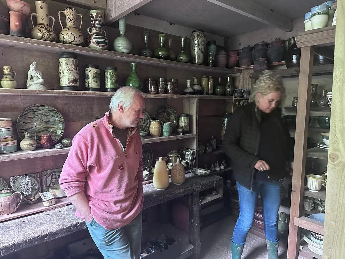 Gallery Nine Bath - Gallery for collectable Arts and Crafts