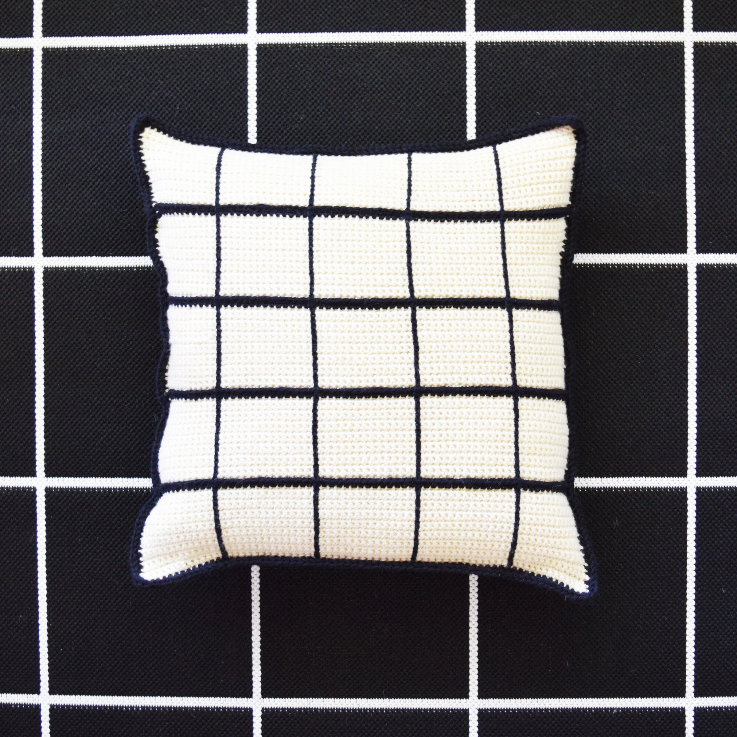 2020008 Checker It Out Crochet Pillow — Midknits