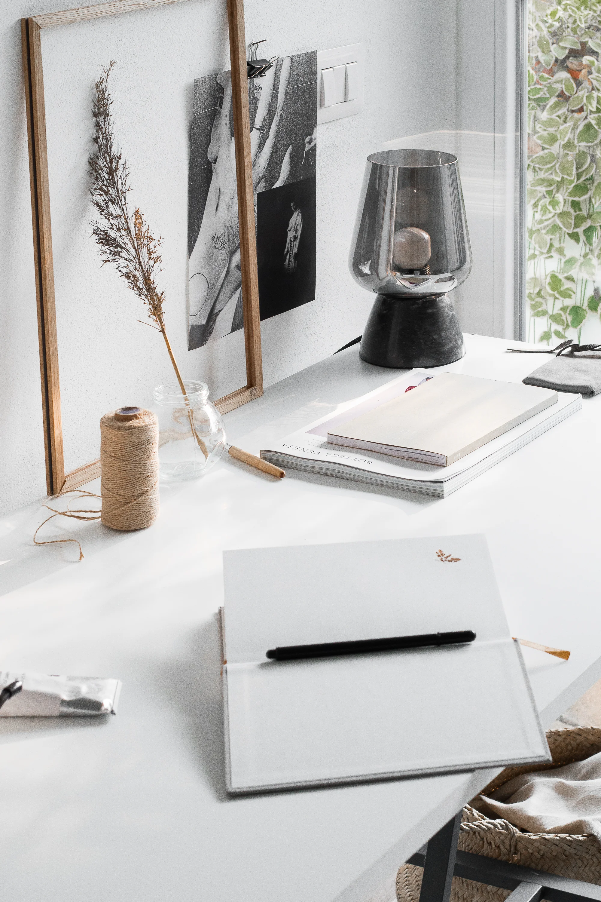 5 Ways To Create a Mindful, Minimalist Work Space — decor8