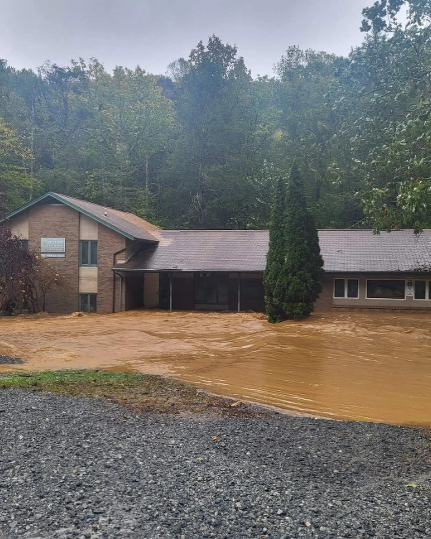 Mountain Pathways School