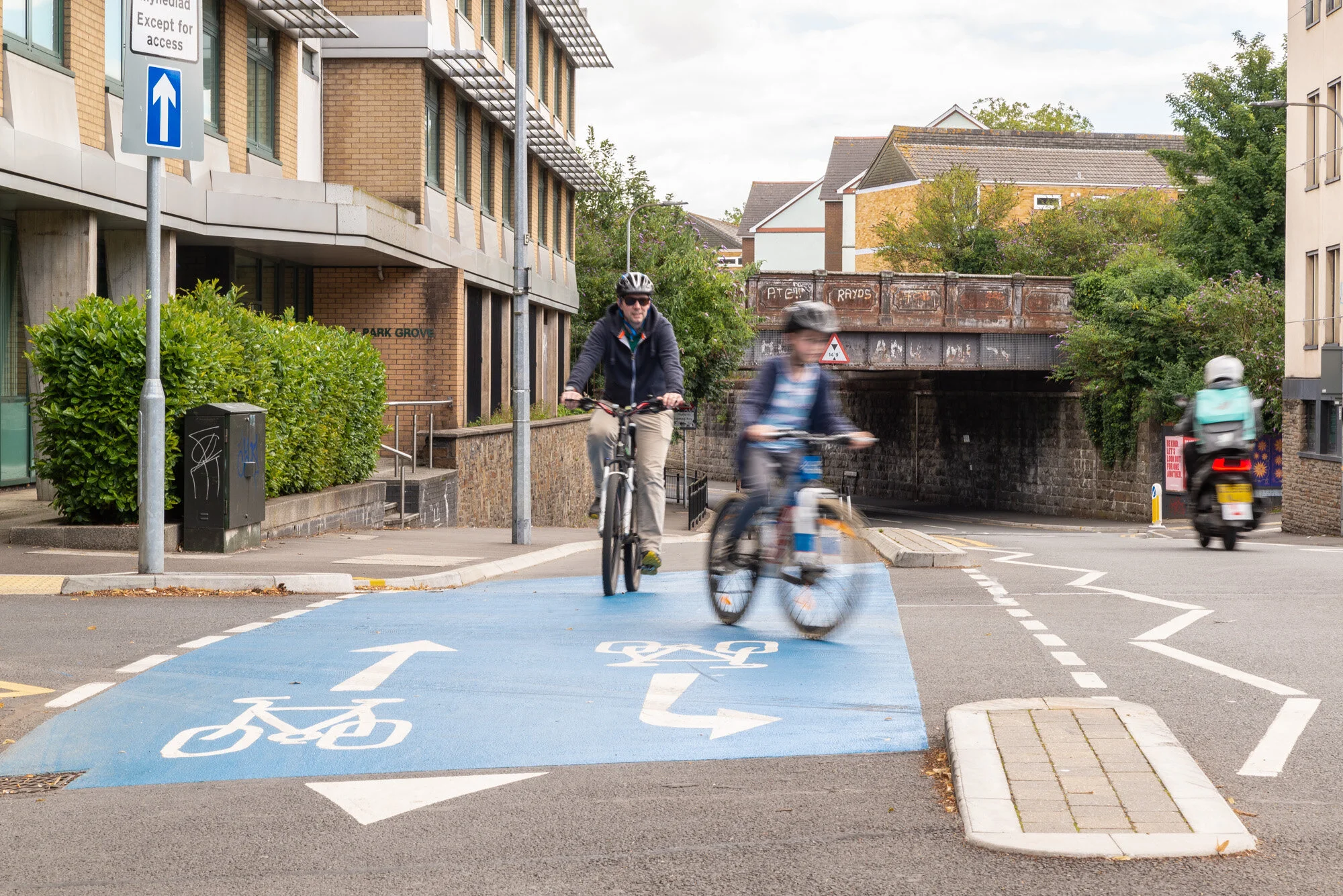 CARDIFF CYCLEWAYS — MATH ROBERTS PHOTOGRAPHY