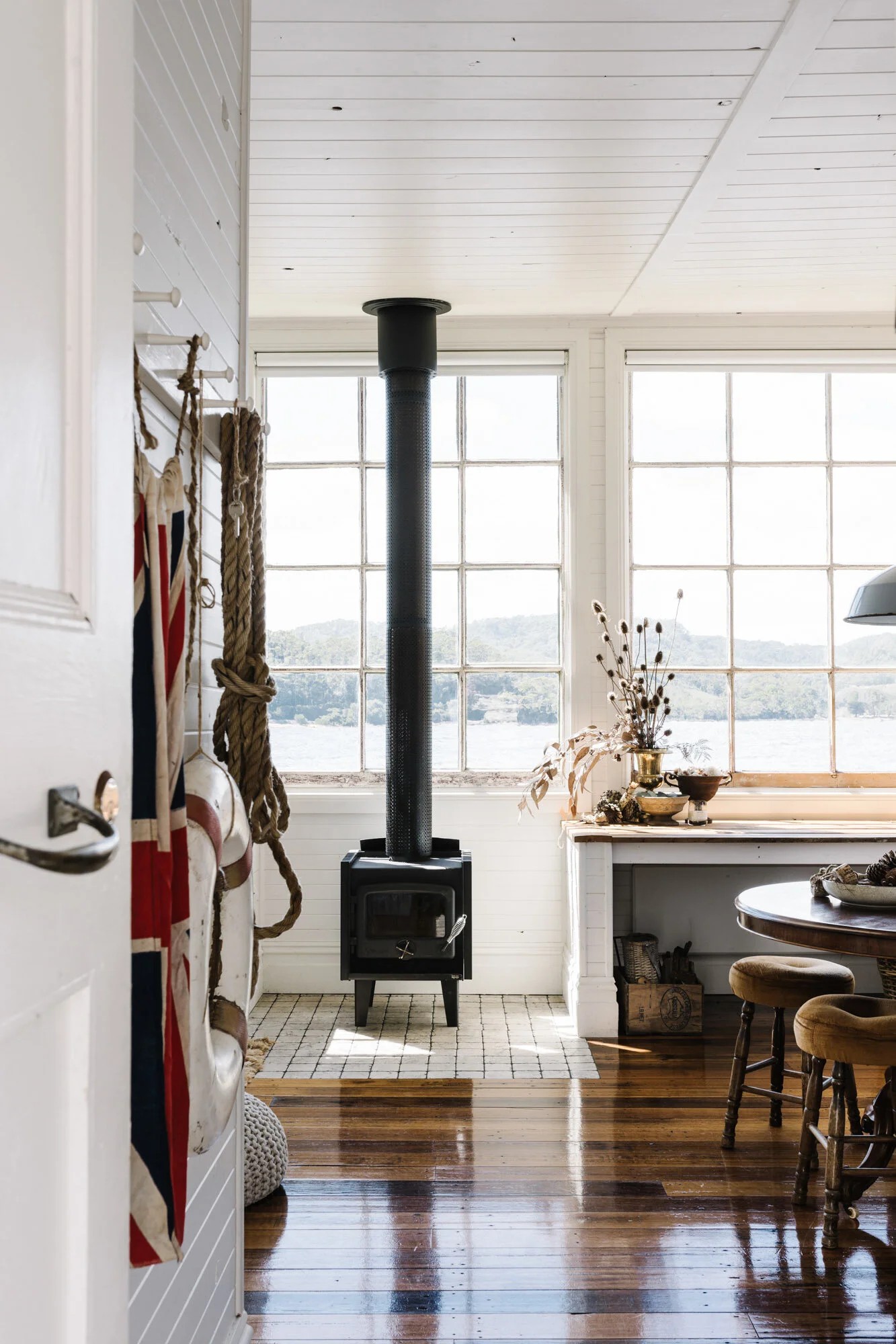 Captain's Rest — Hunter & Folk