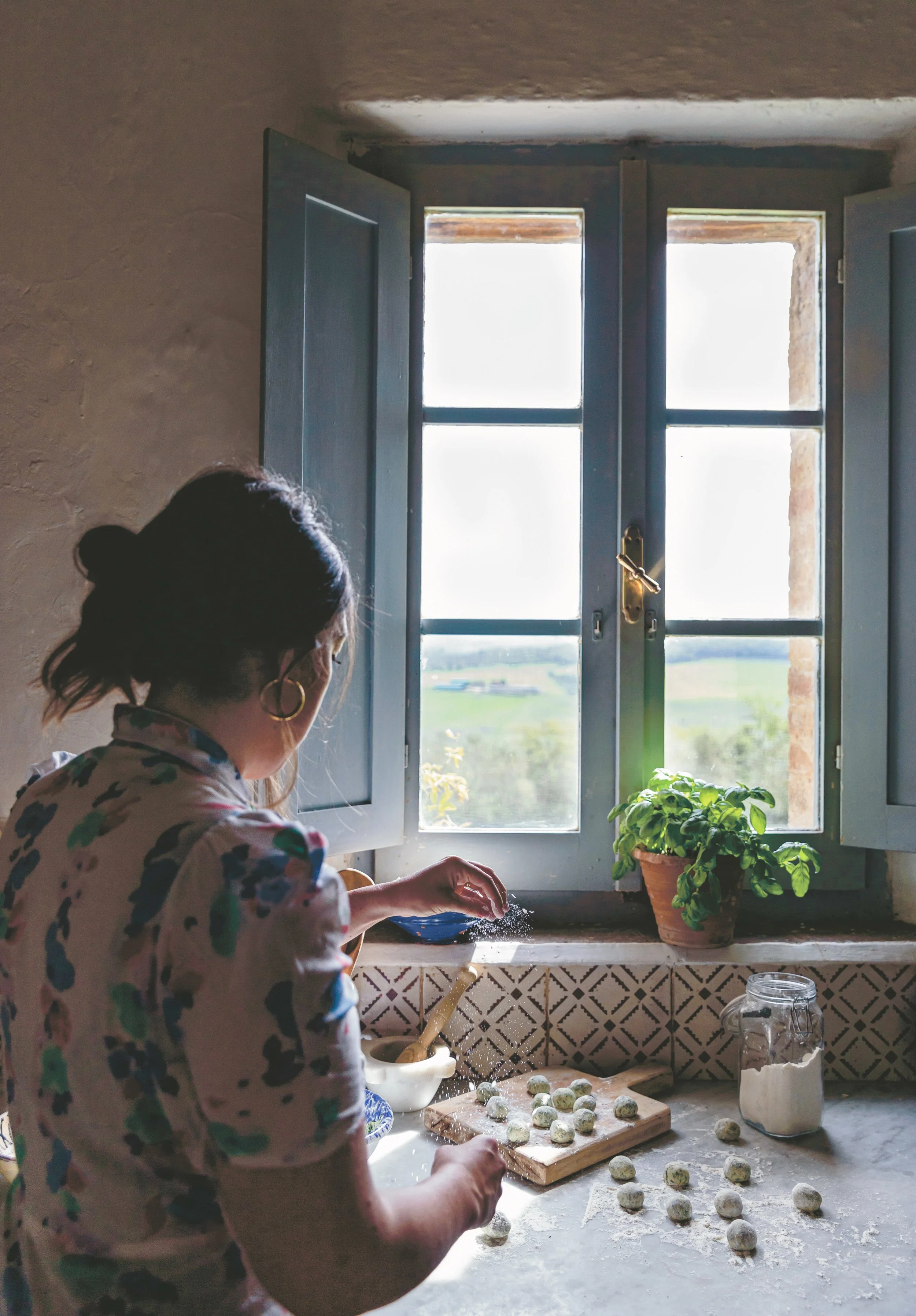 A House Party in Tuscany by Amber Guinness — Hunter & Folk