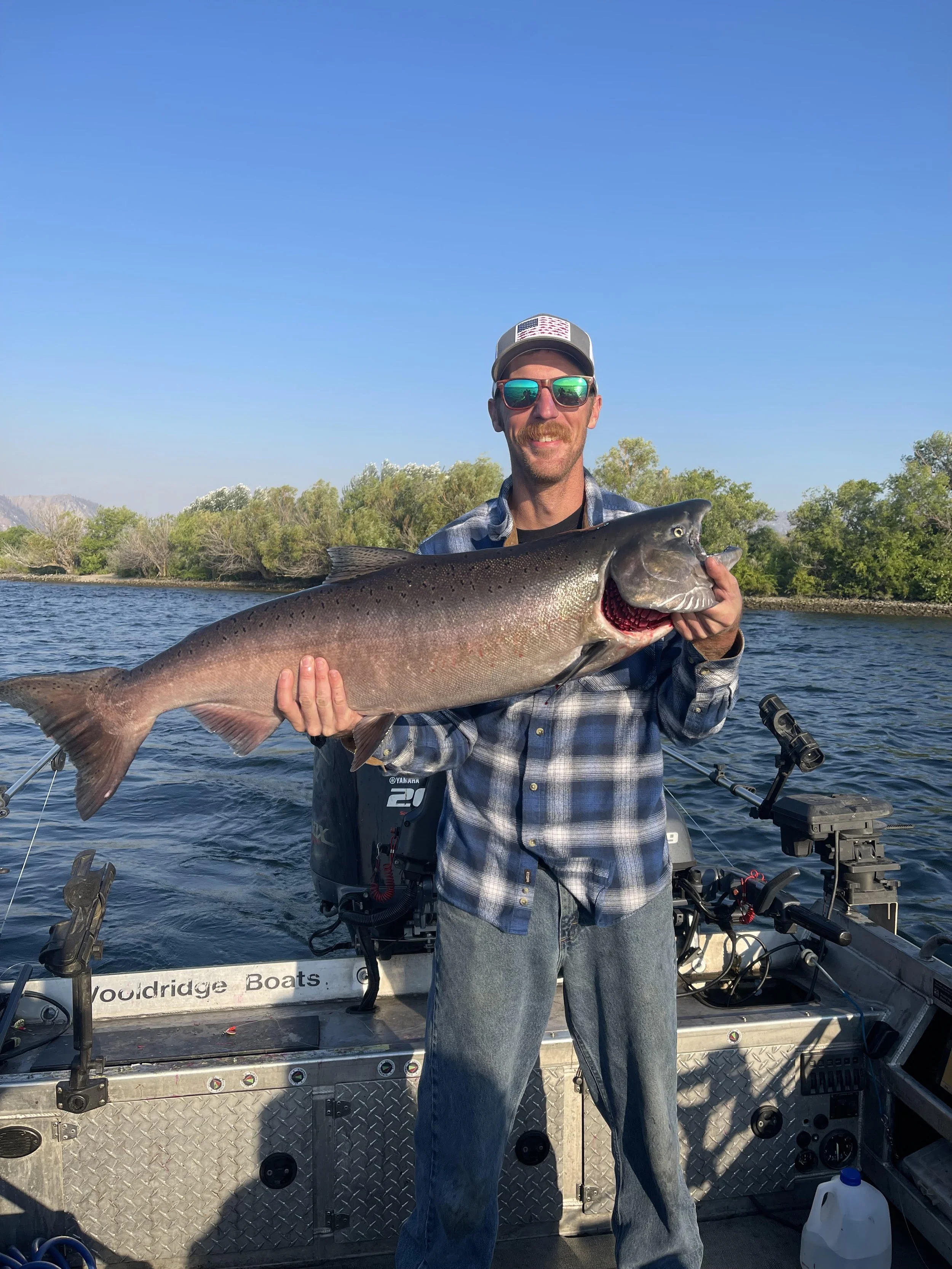 Summer Chinook fishing on the Upper Columbia River — Bobber Down Guide ...