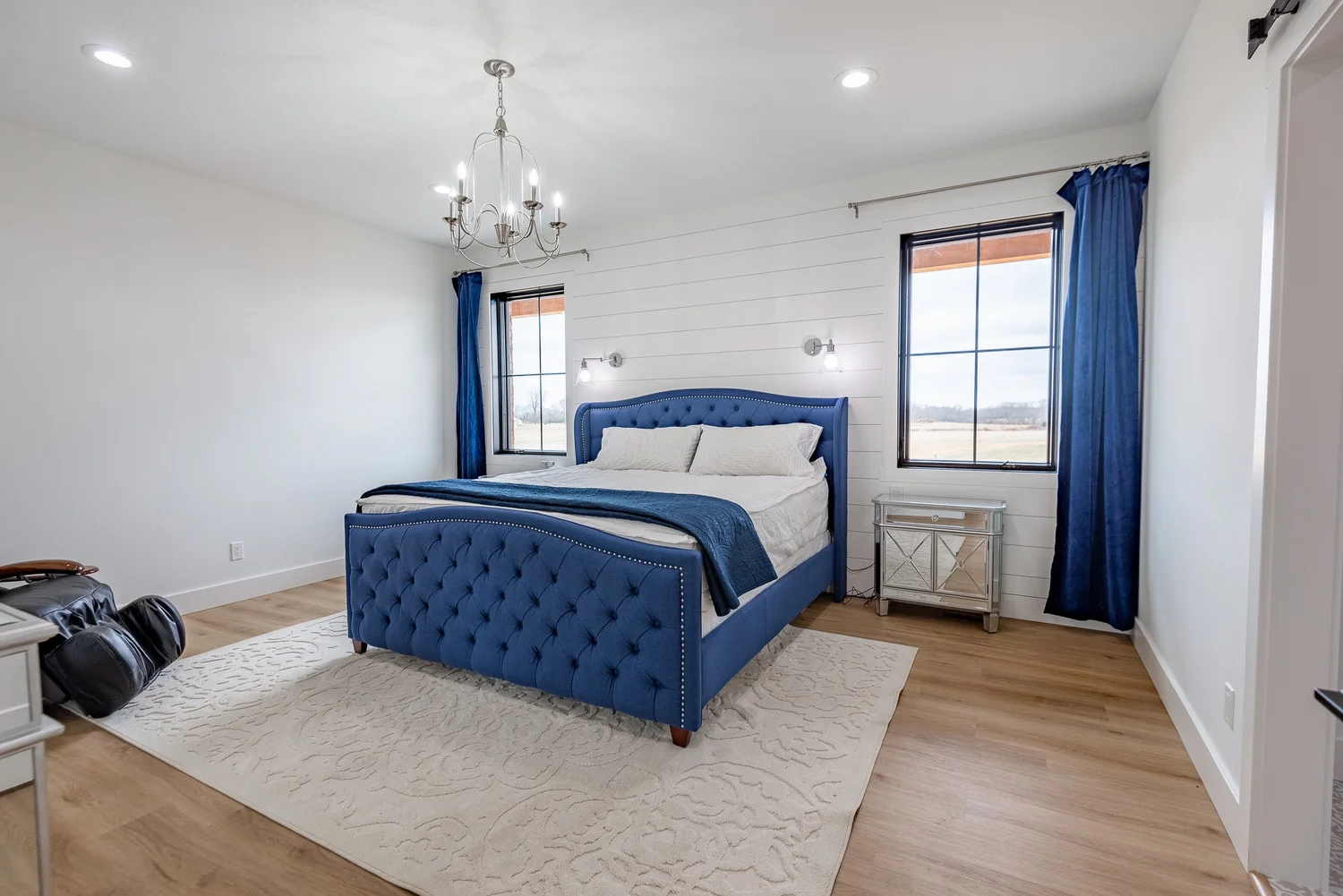 Springfield Oak — Mouery's Flooring