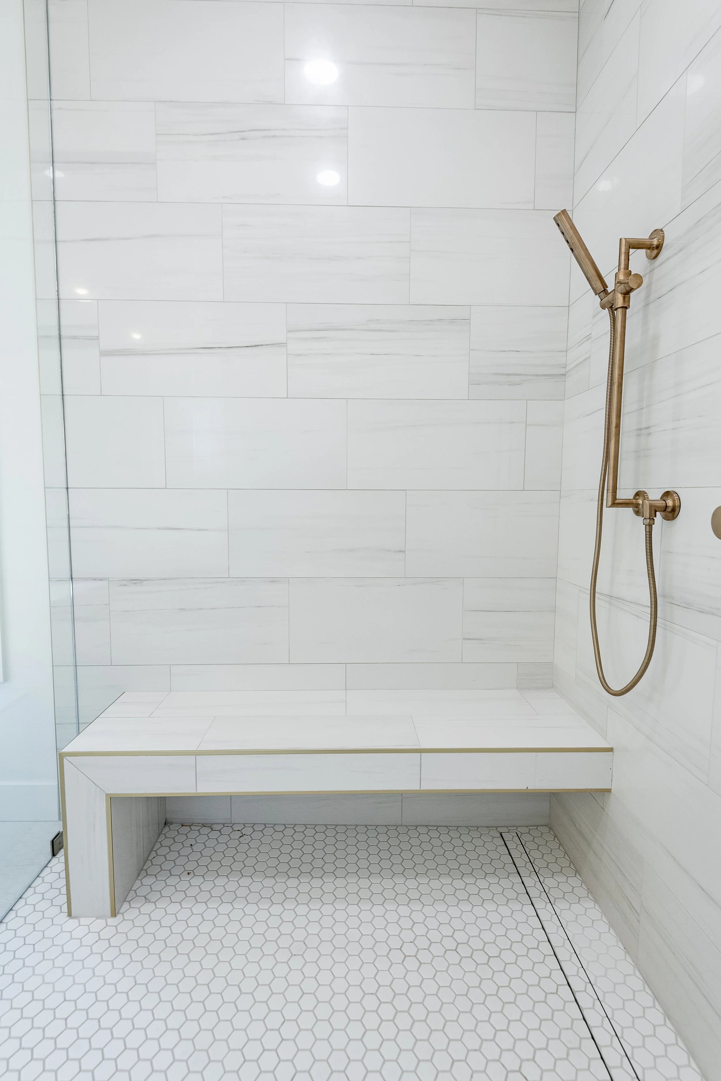 Davis: Primary — Mouery's Flooring