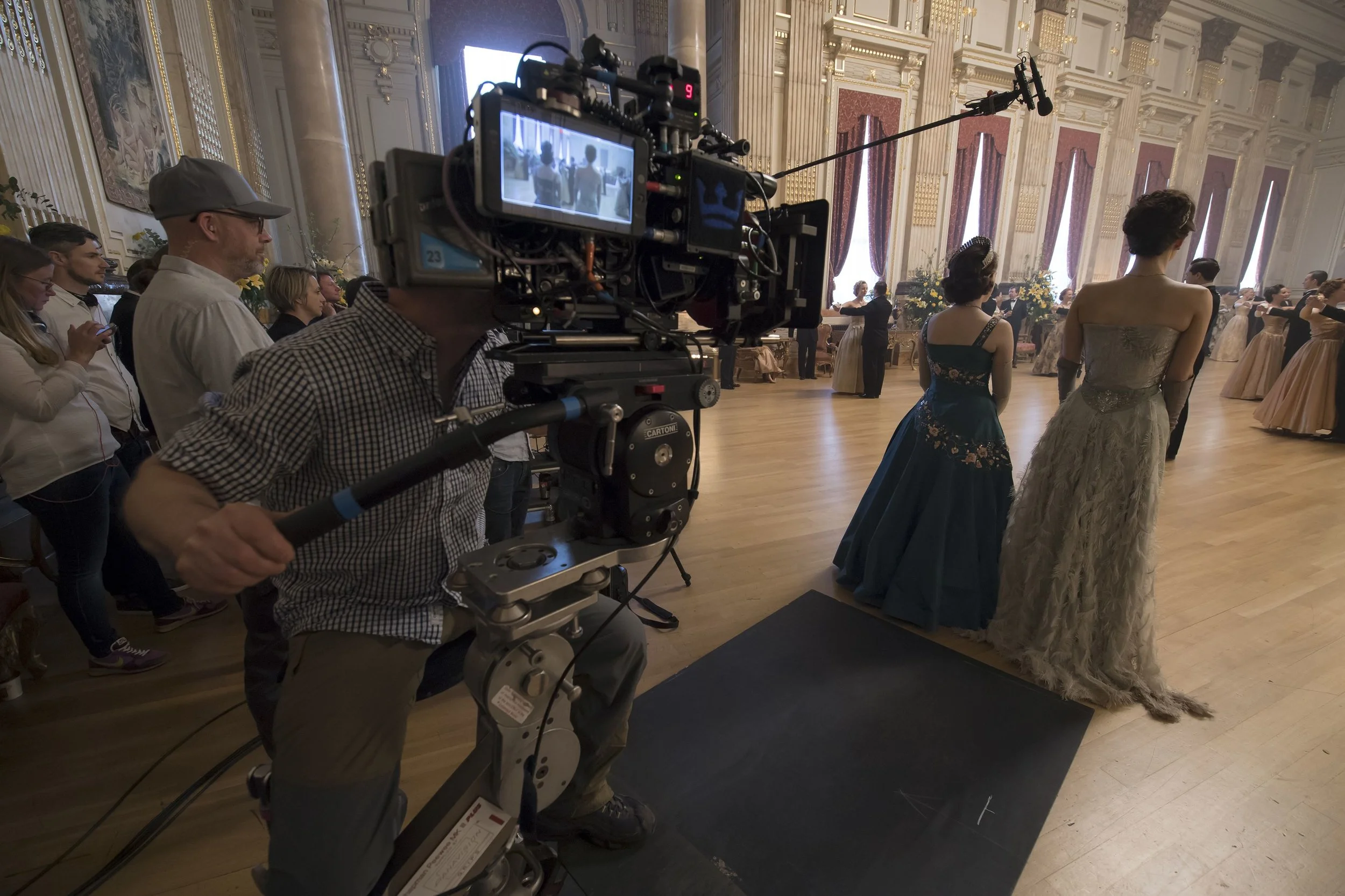 JANE PETRIE - THE CROWN 2 — echo