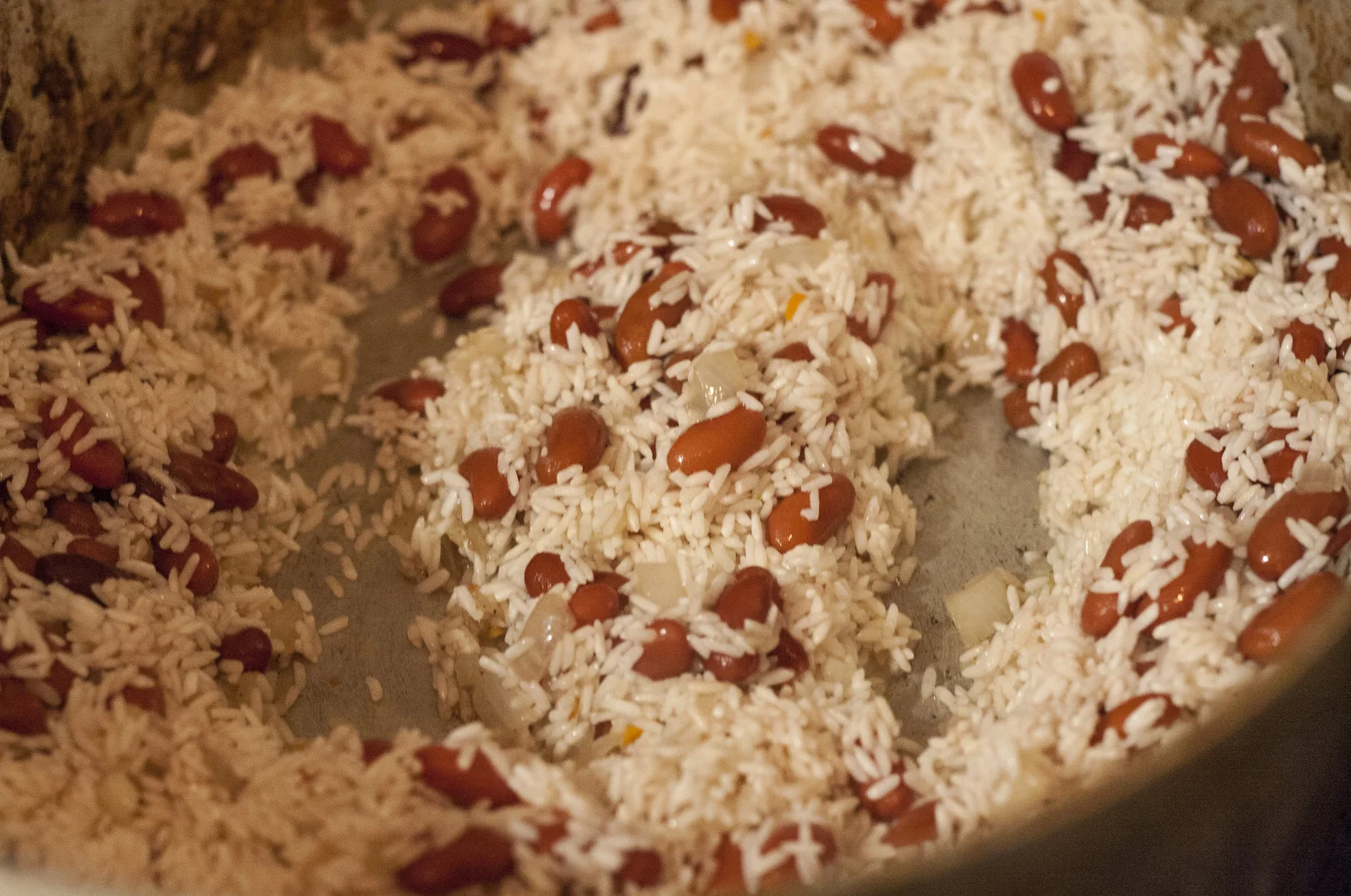 "Festival International" One Pot Jerk Chicken with Coconut rice and ...