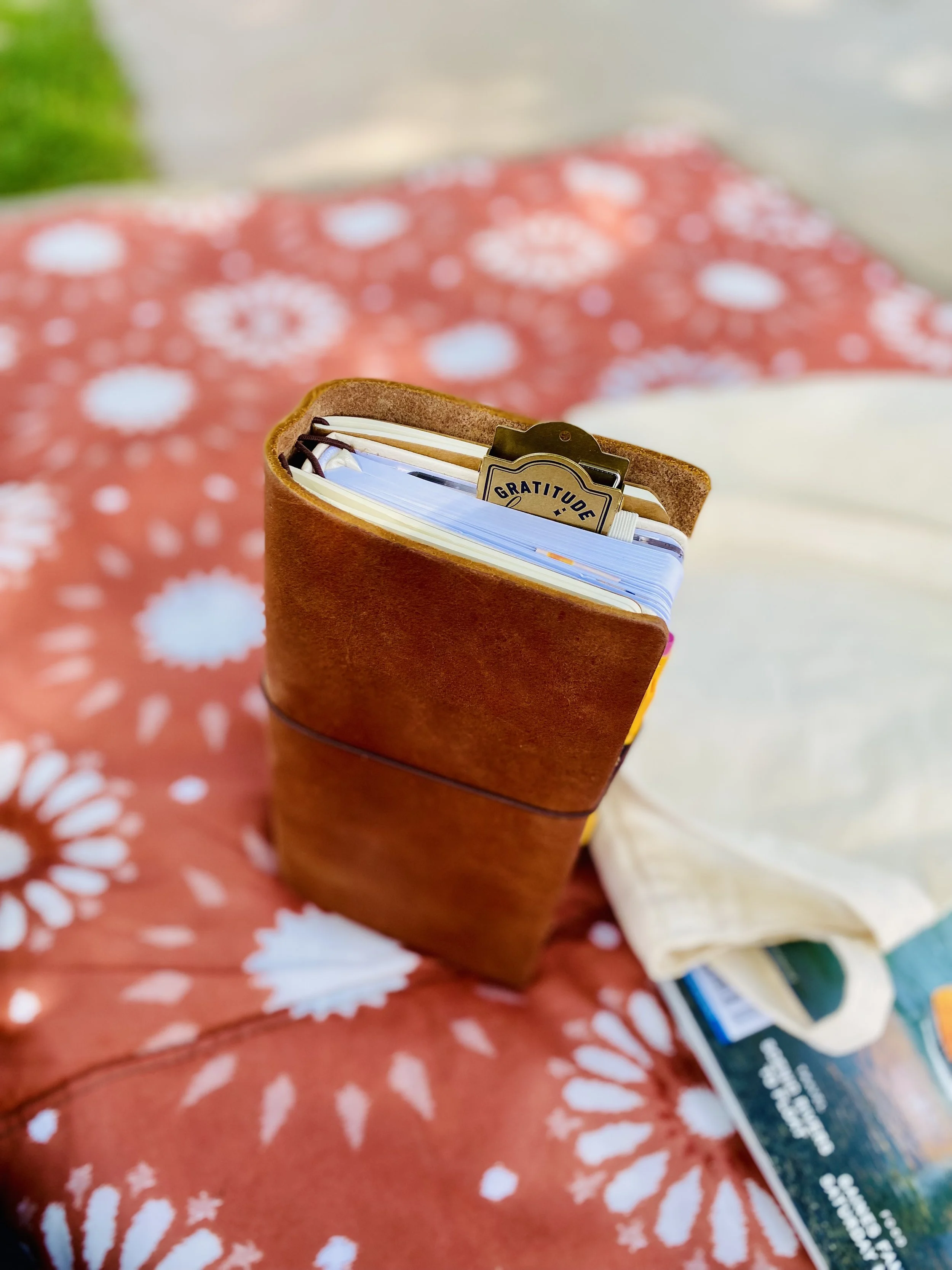 How to Set Up a Traveler’s Notebook as Your EDC (Every Day Carry ...