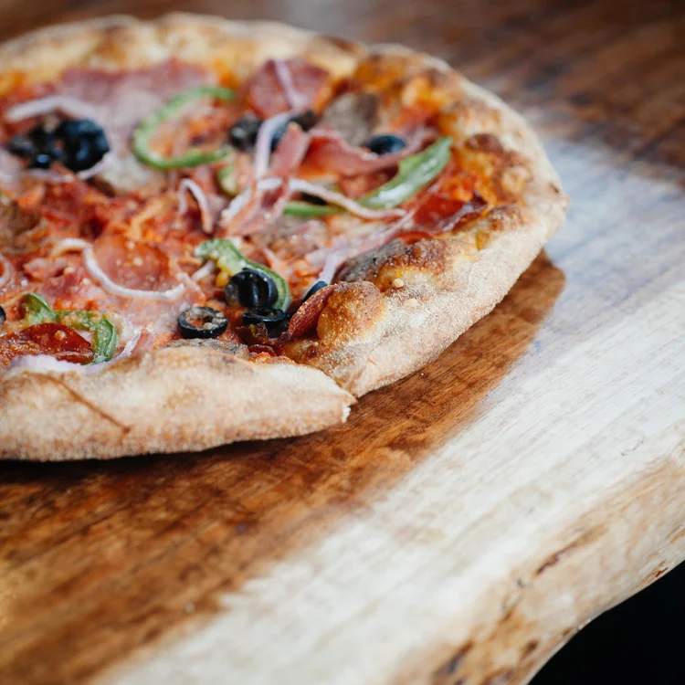 Railroad Pub & Pizza