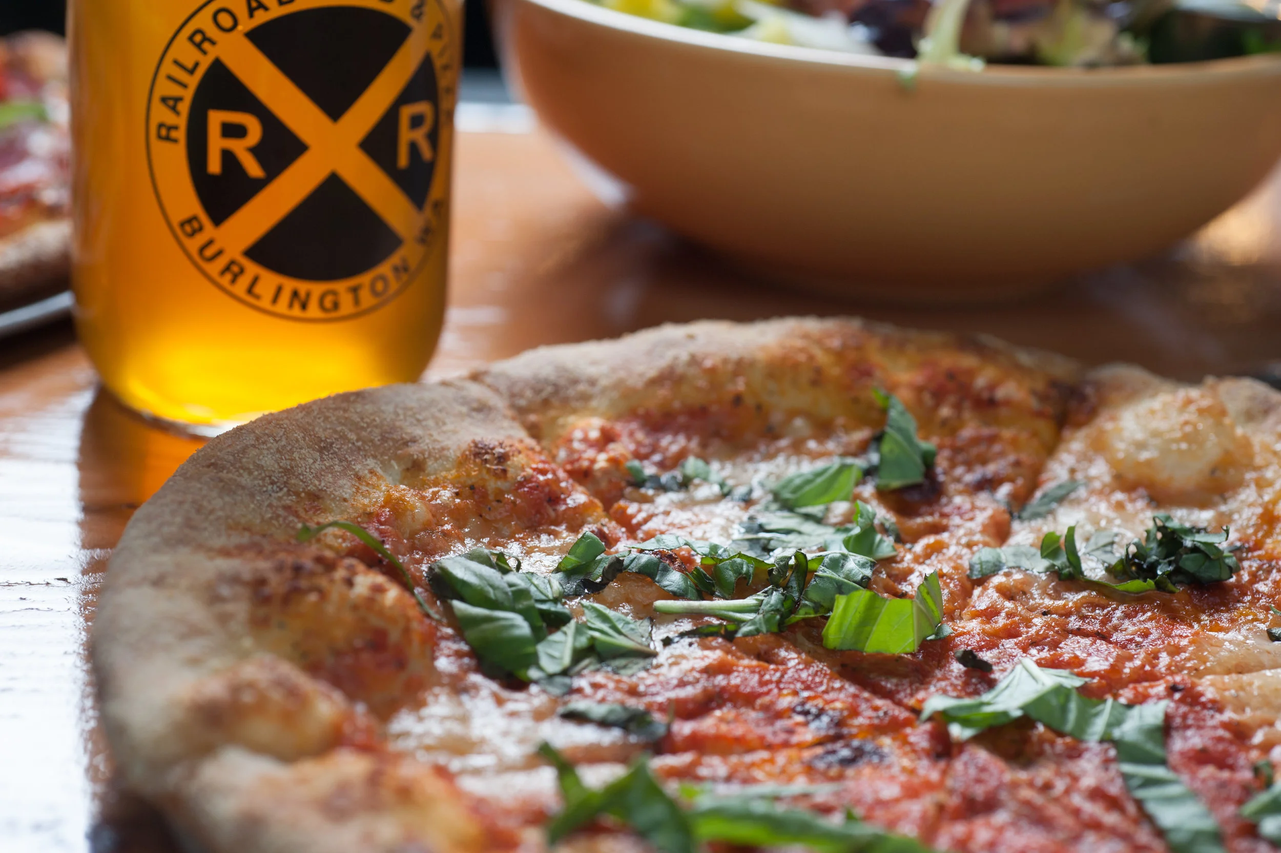 Railroad Pub & Pizza