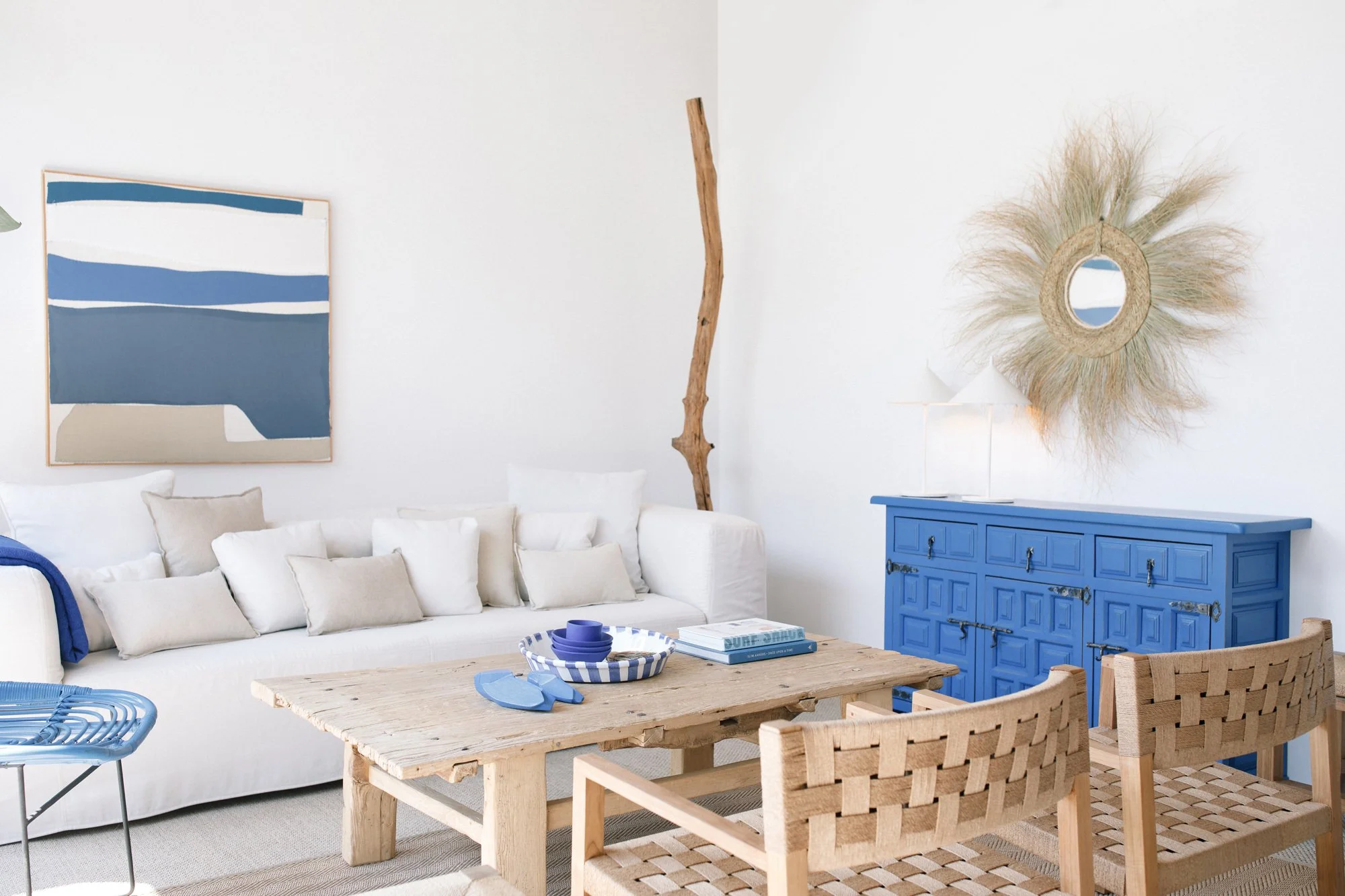 MUEBLE CASTELLANO POST — Jessica Bataille