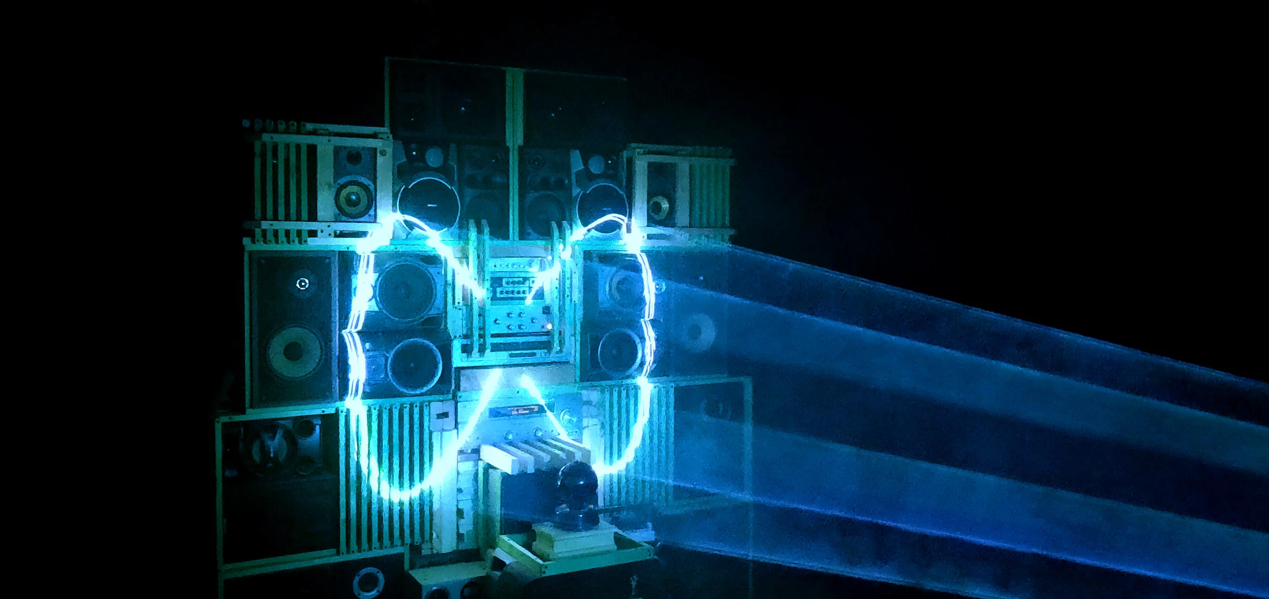 The Wall of Sound (2023) — Simon Van Parys