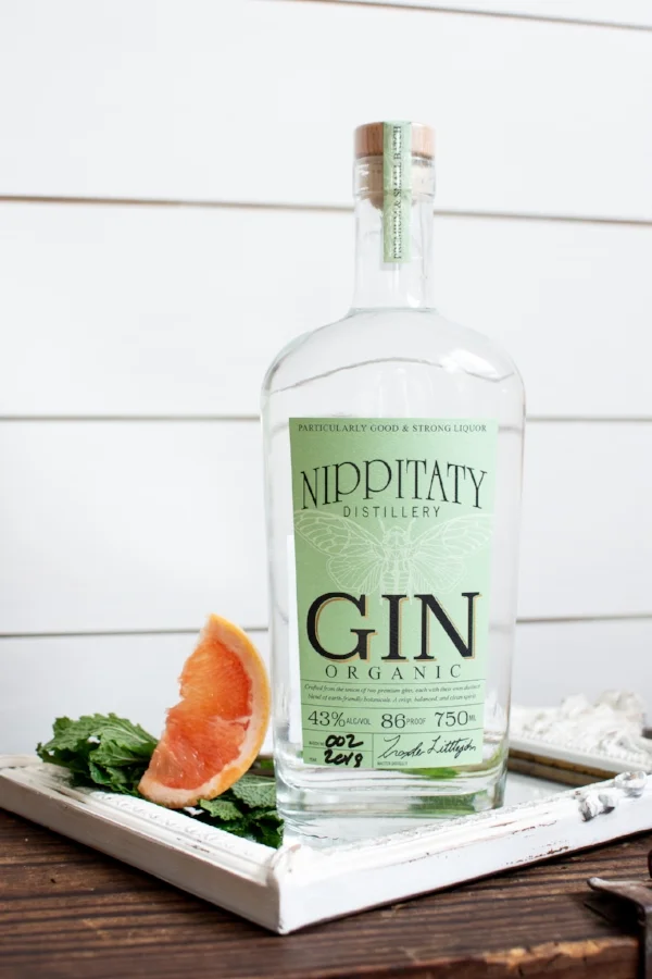 Gin From the Ground Up — Elleanor + Indigo
