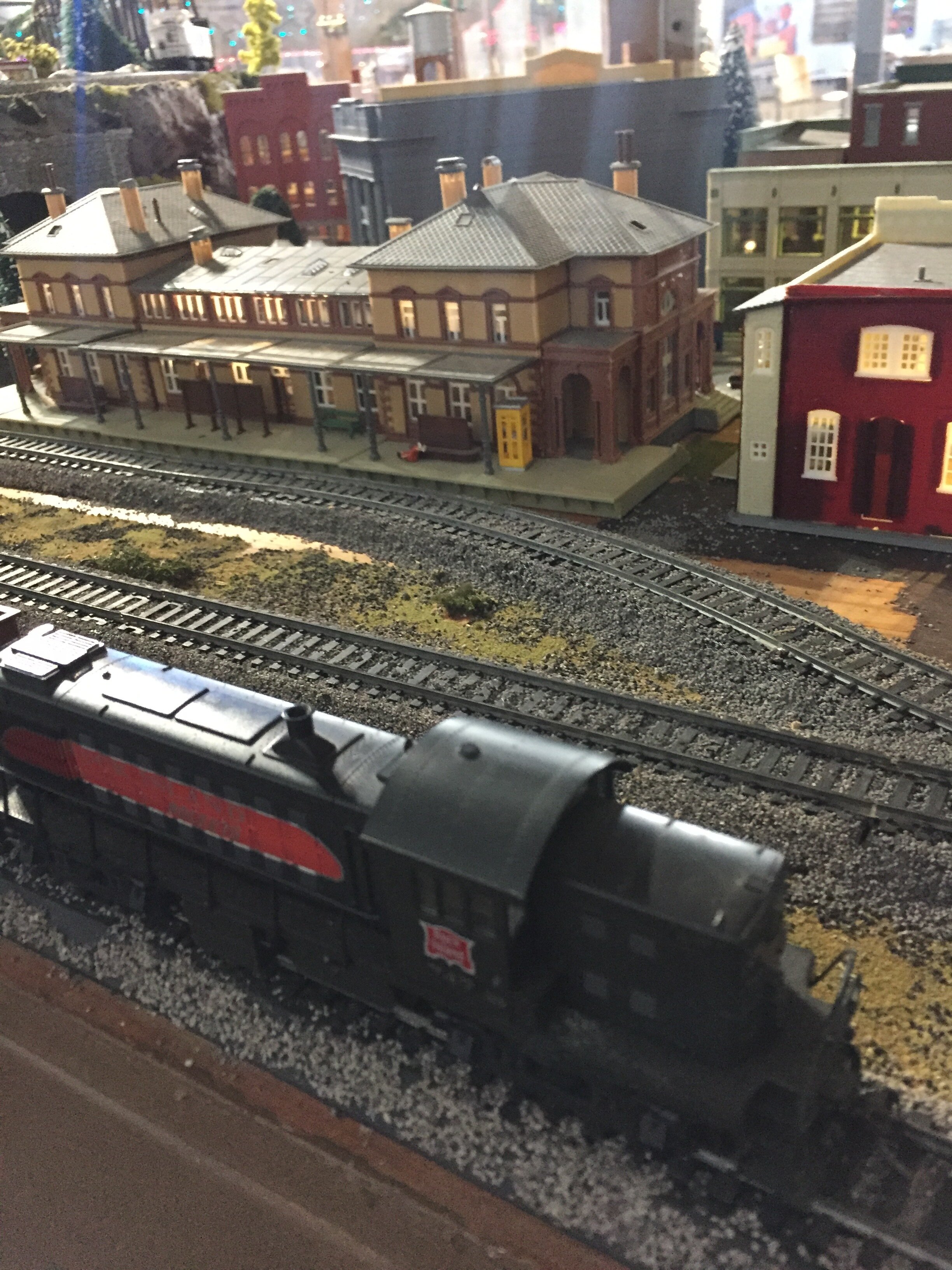 Steller Display HO Scale — Model Trains Station — Family fun at the ...