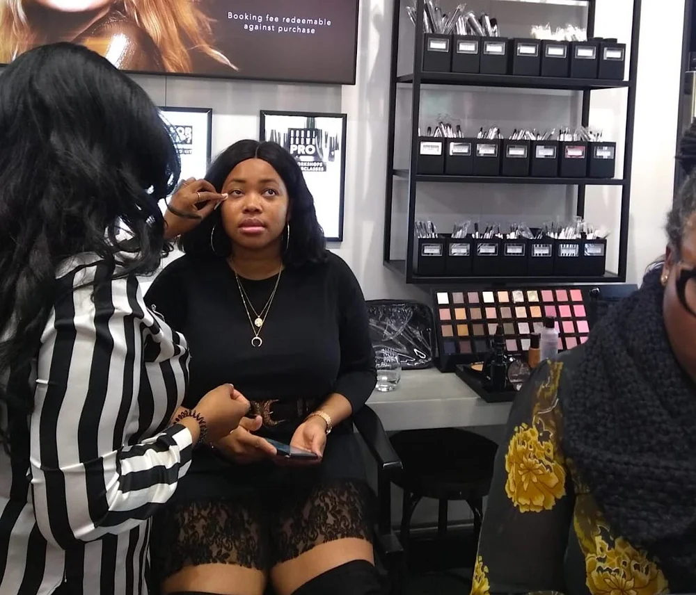 Mac Makeup Artist Clothing | Saubhaya Makeup