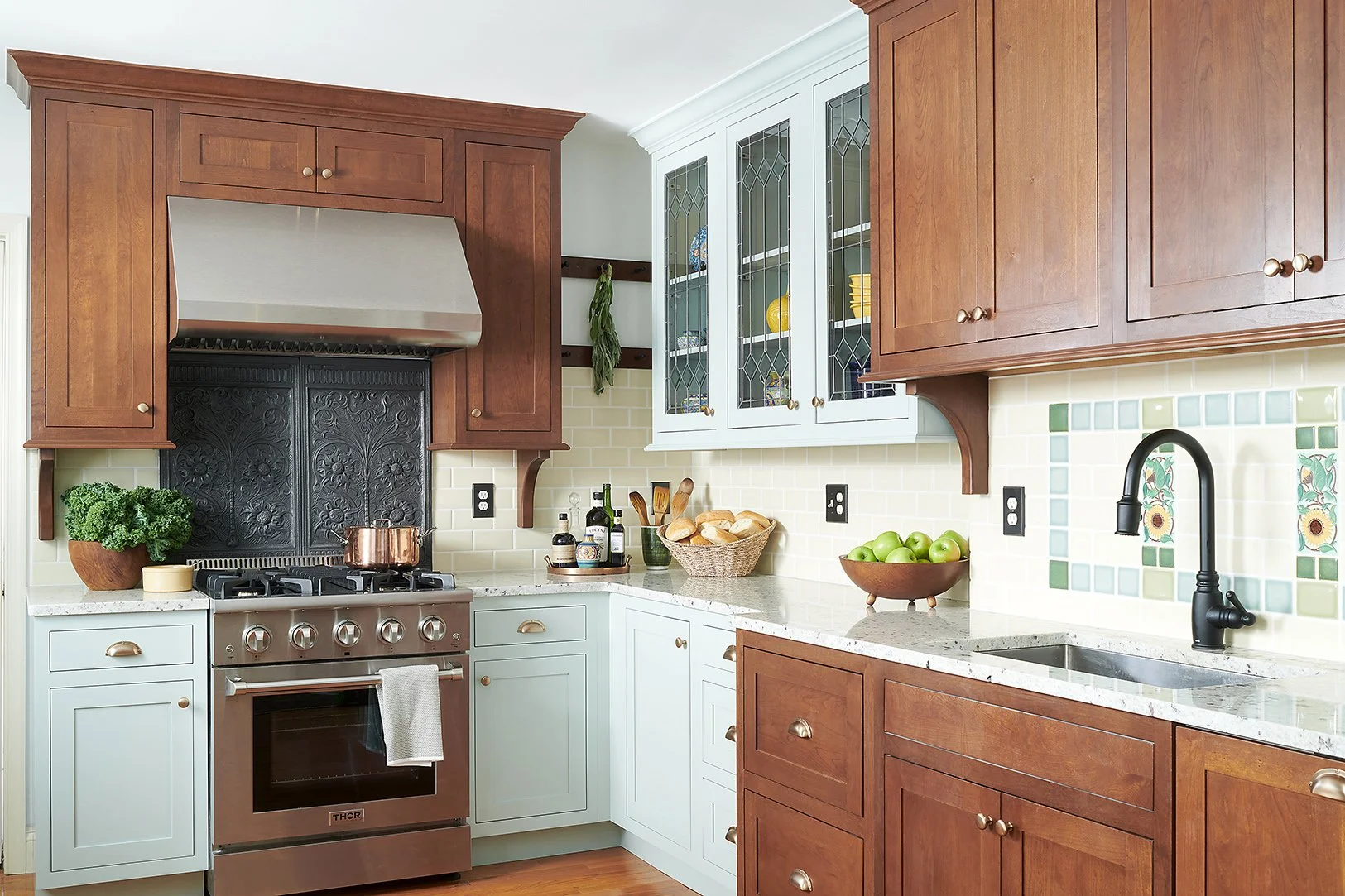 10 Vintage Style Kitchens in Historic Homes | Airy Kitchens