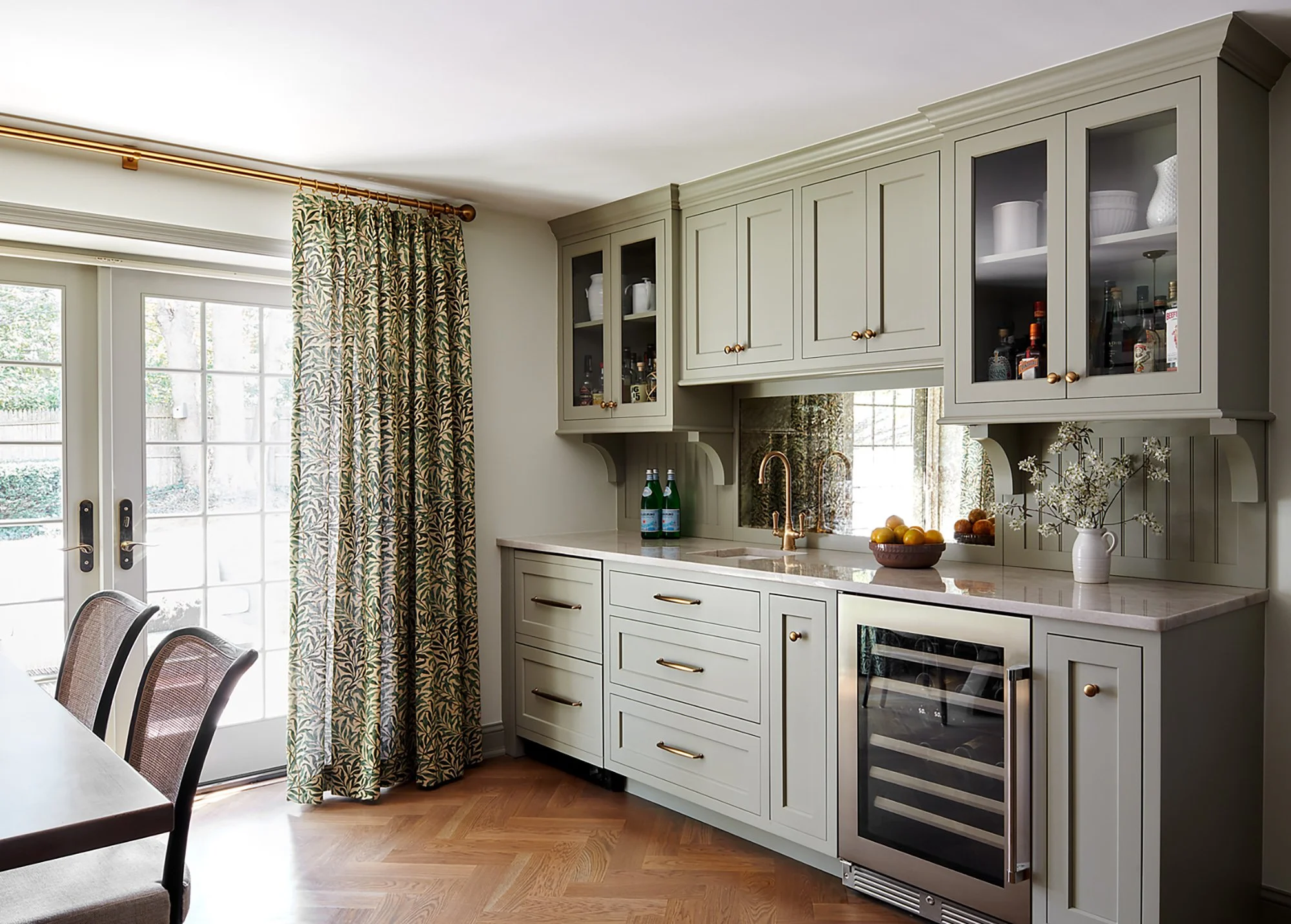 10 Vintage Style Kitchens in Historic Homes | Airy Kitchens