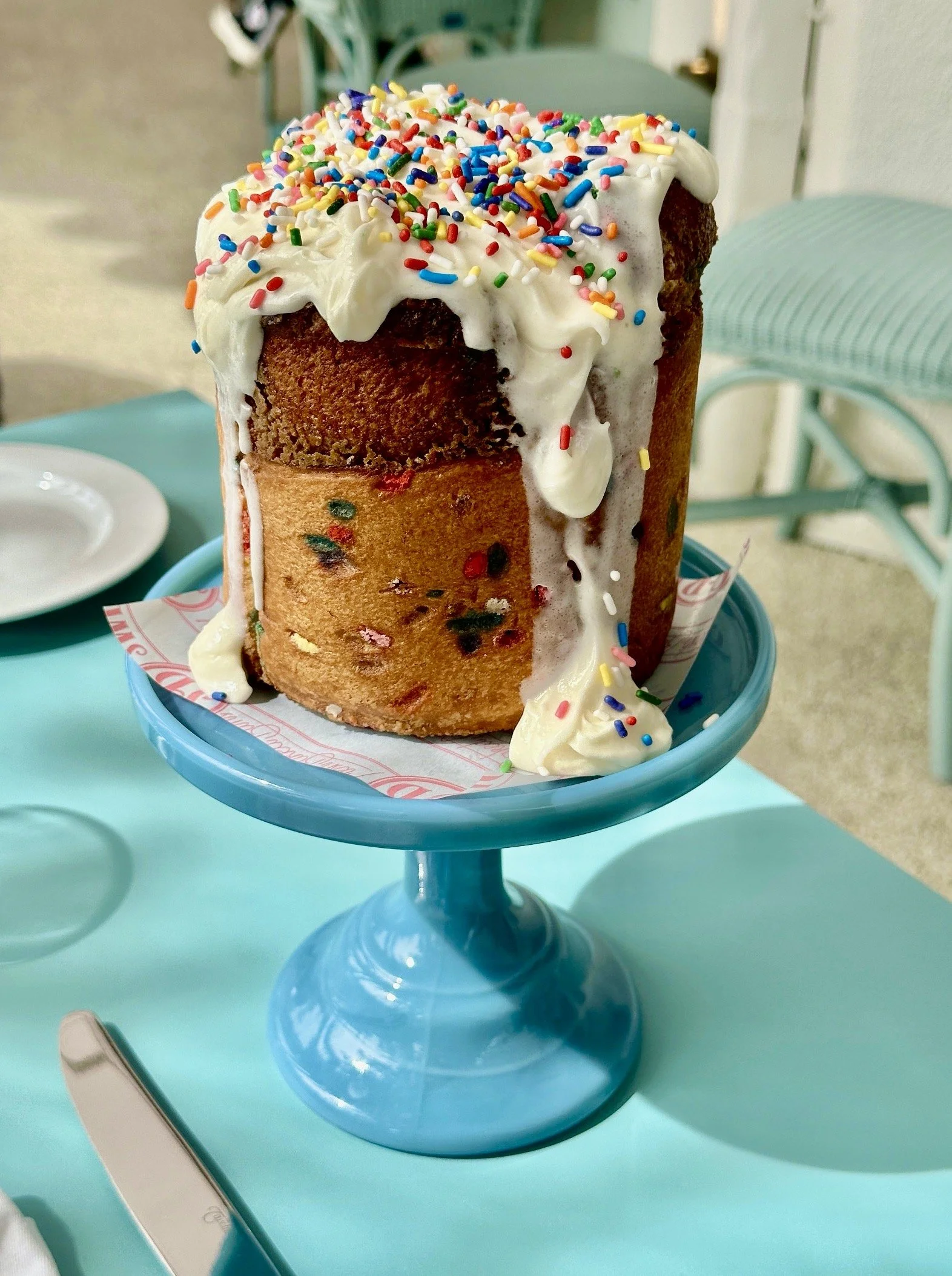 Saltie's Girl's Sweetboy's Cinnamon Buns are Out of Control — Edible LA