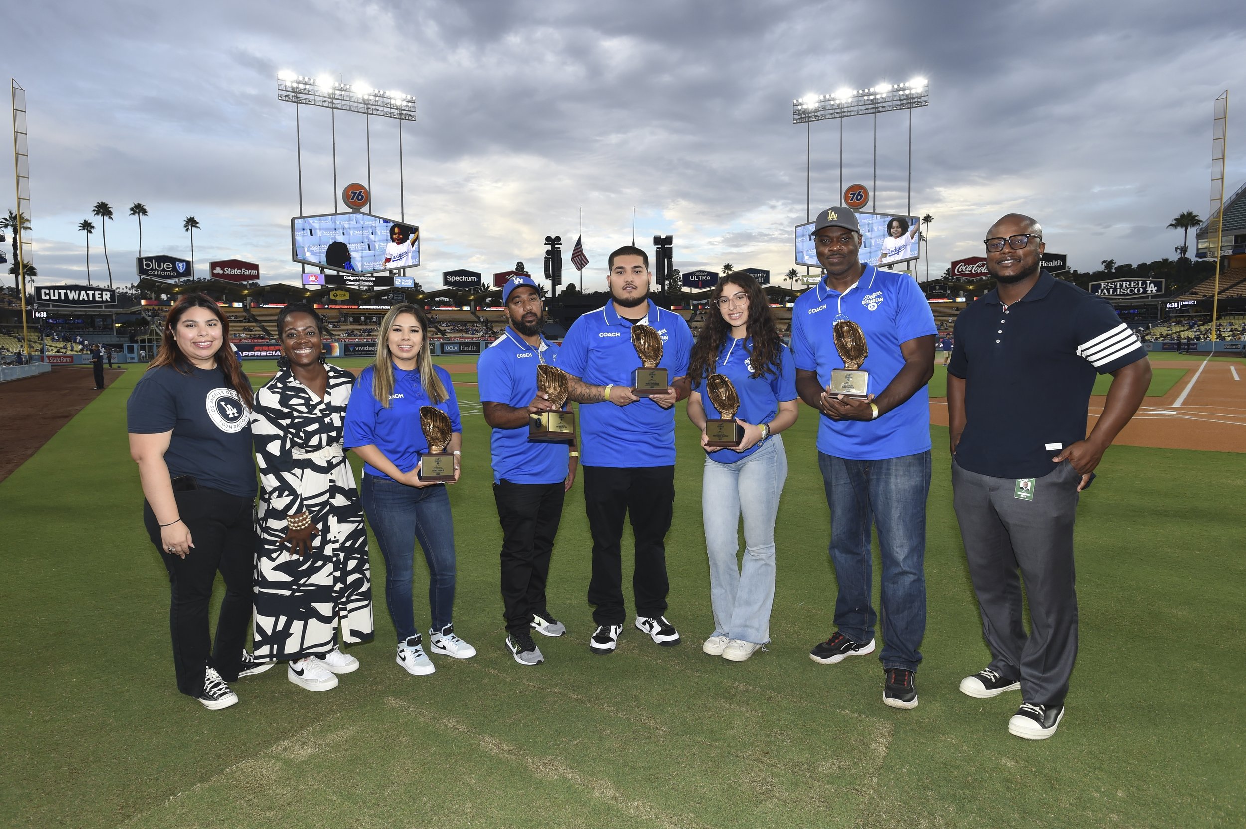 Up2Us Coaches Pamela and Blair Named Dodgers Dreamteam Coaches of the ...