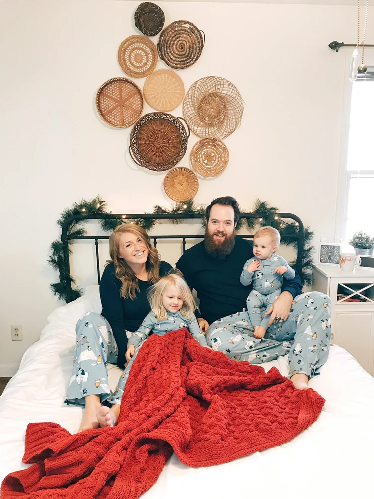How to Dress in Coordinating Outfits for Family Pictures — Value Minded ...
