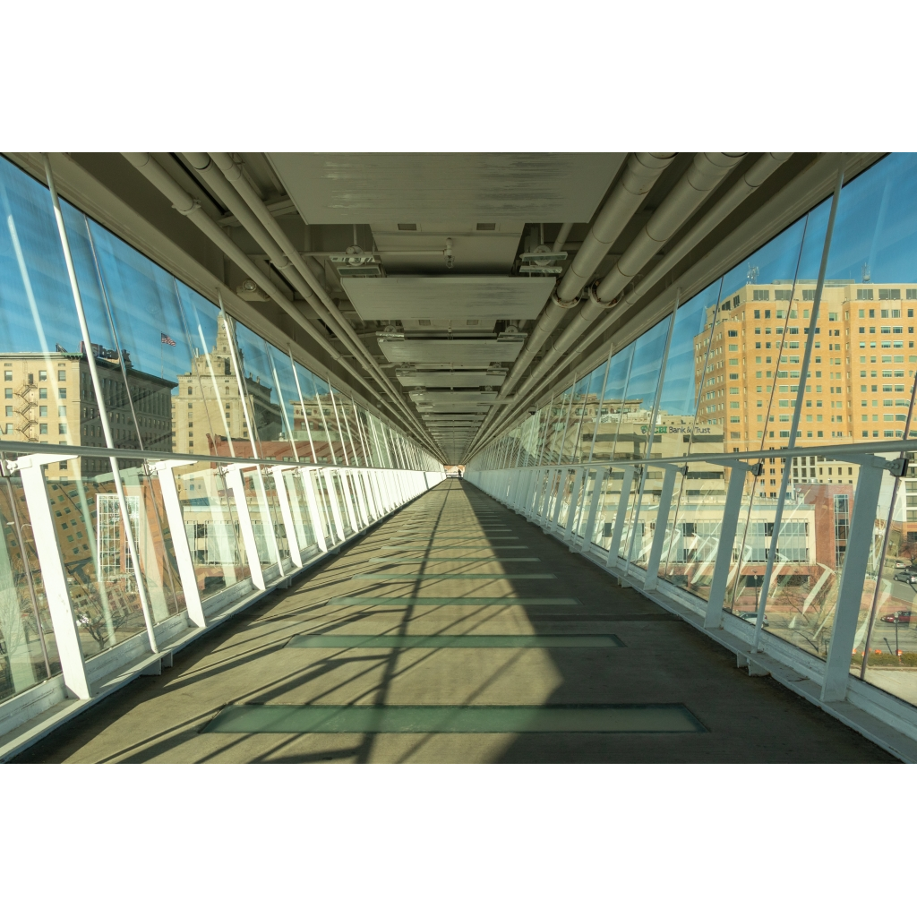 Davenport Skybridge Inside 1 — ANTHONY JAMES DYKEMA PHOTOGRAPHY