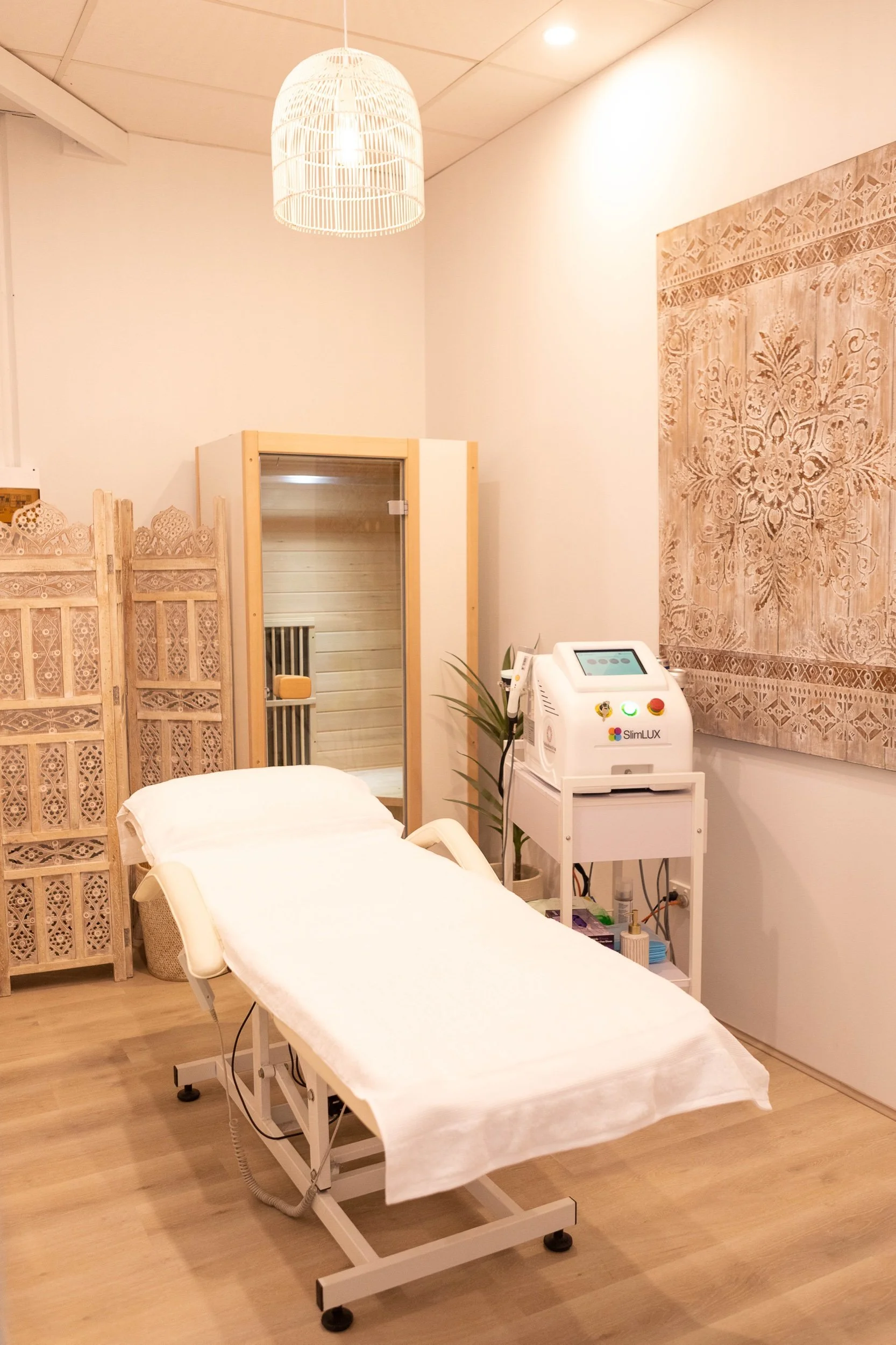 Eyebrow Tattooing, Microblading, Ultrasound body contouring, Radio ...