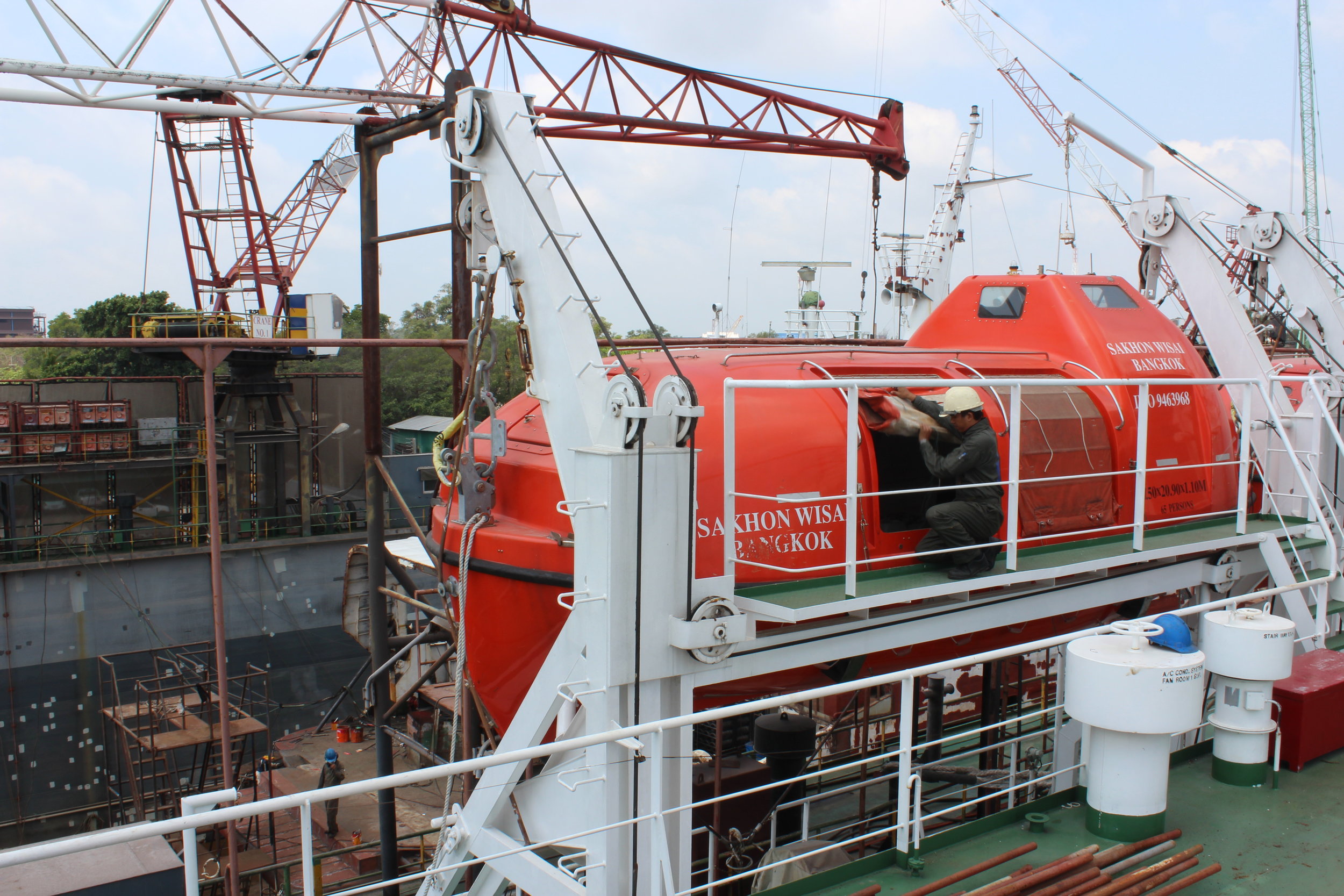 Lifeboats — Harin Marinesafety