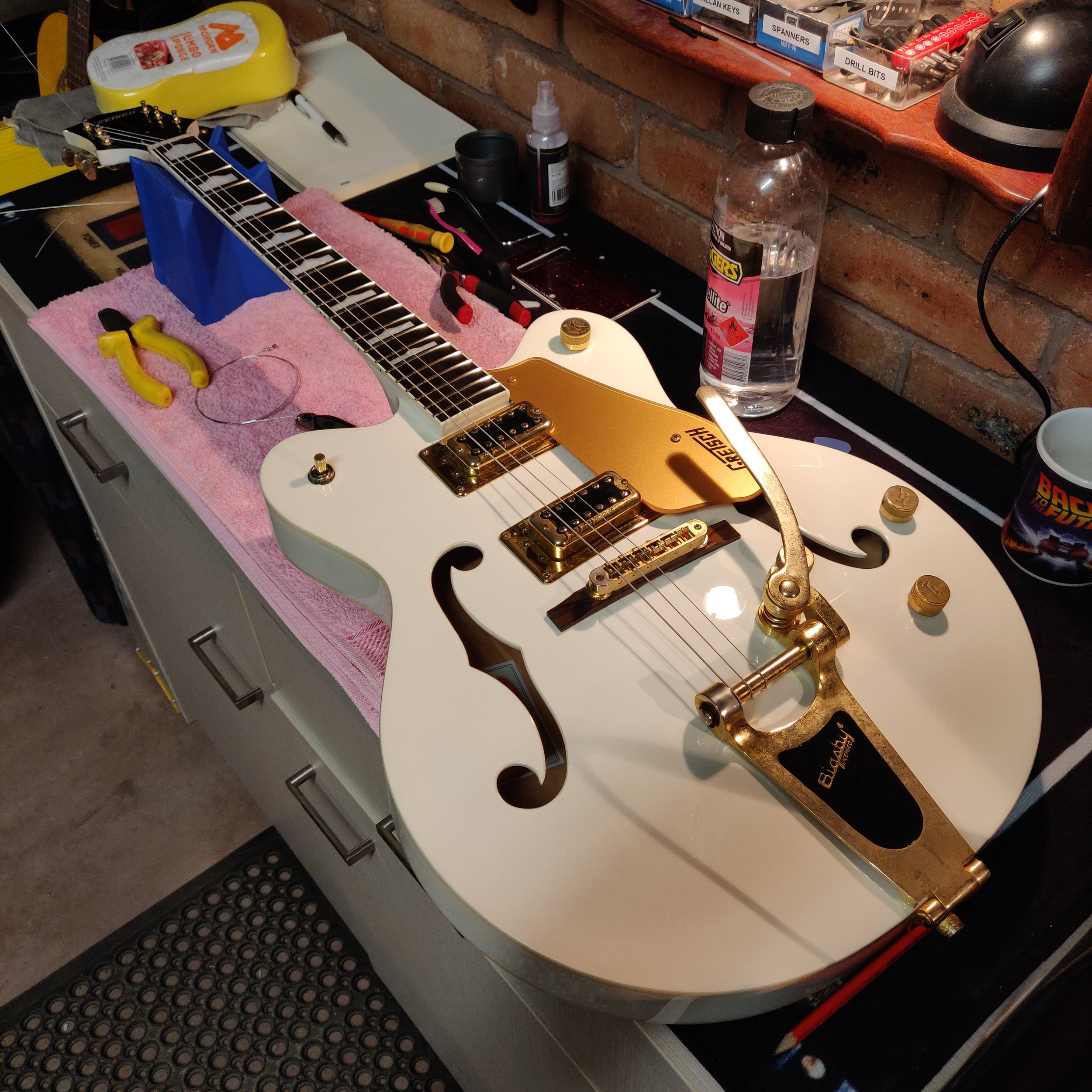 Professional Guitar Servicing in Melbourne | Guitar Service