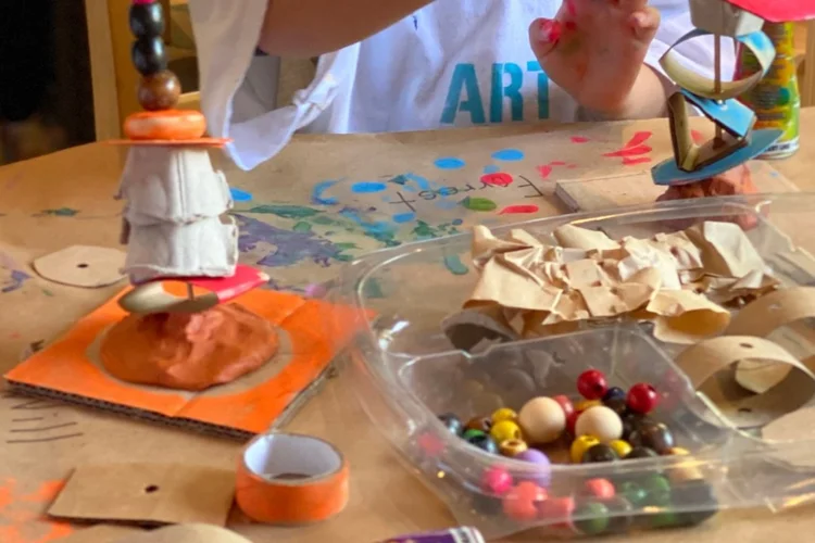 Reggio Emilia Approach: Principles, Classroom Examples + Free PDF ...