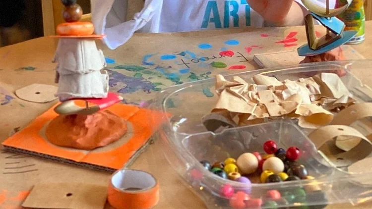 Reggio Emilia Approach: Principles, Classroom Examples + Free PDF ...