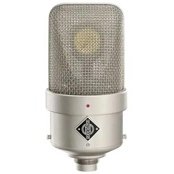 What Microphone Does Taylor Swift Use? — Acoustic Nature