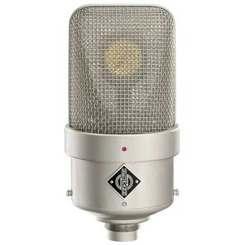 What Microphone Does Taylor Swift Use? — Acoustic Nature